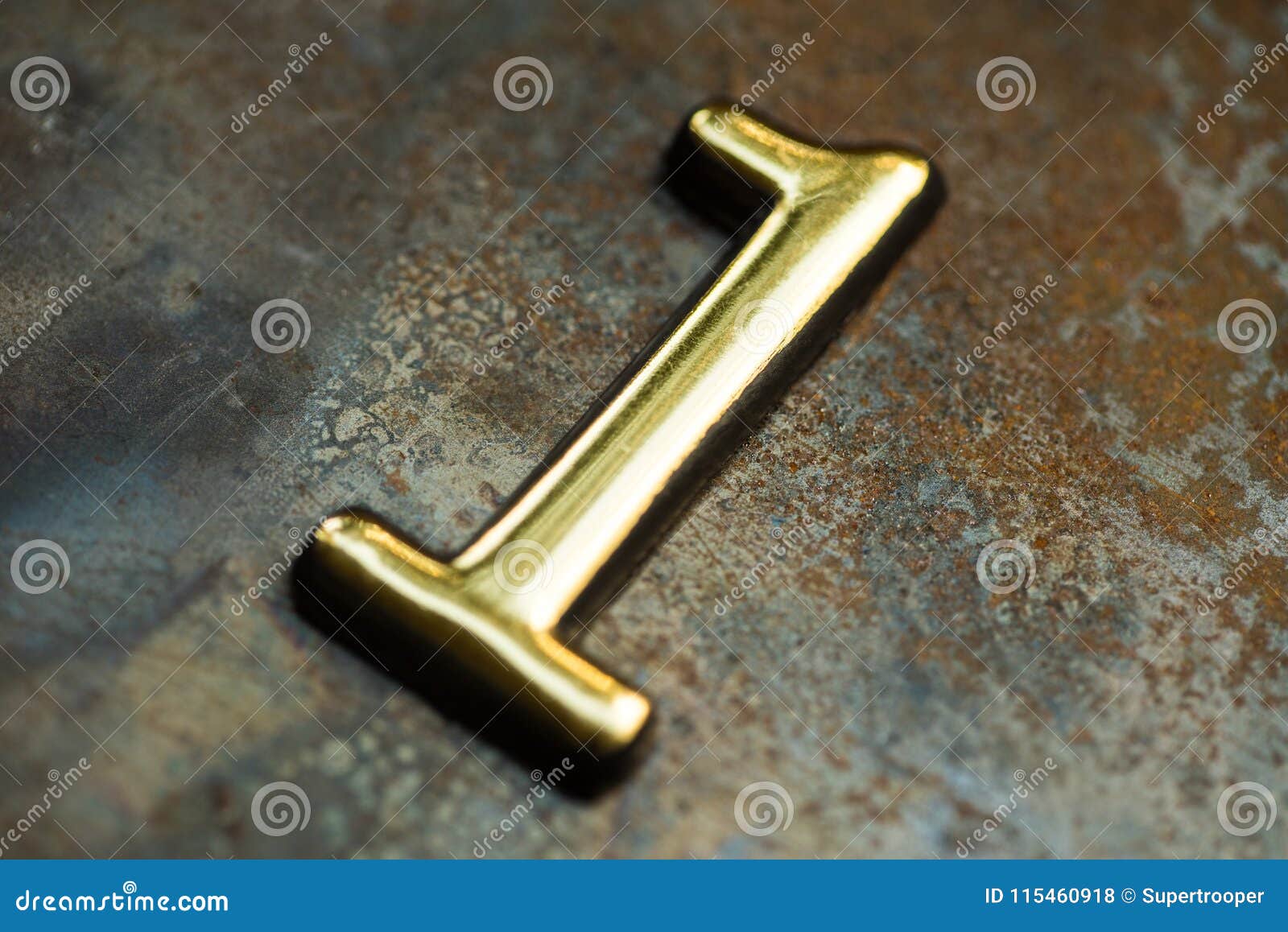 Número uno que pone letras foto de archivo. Imagen de primero - 115460918