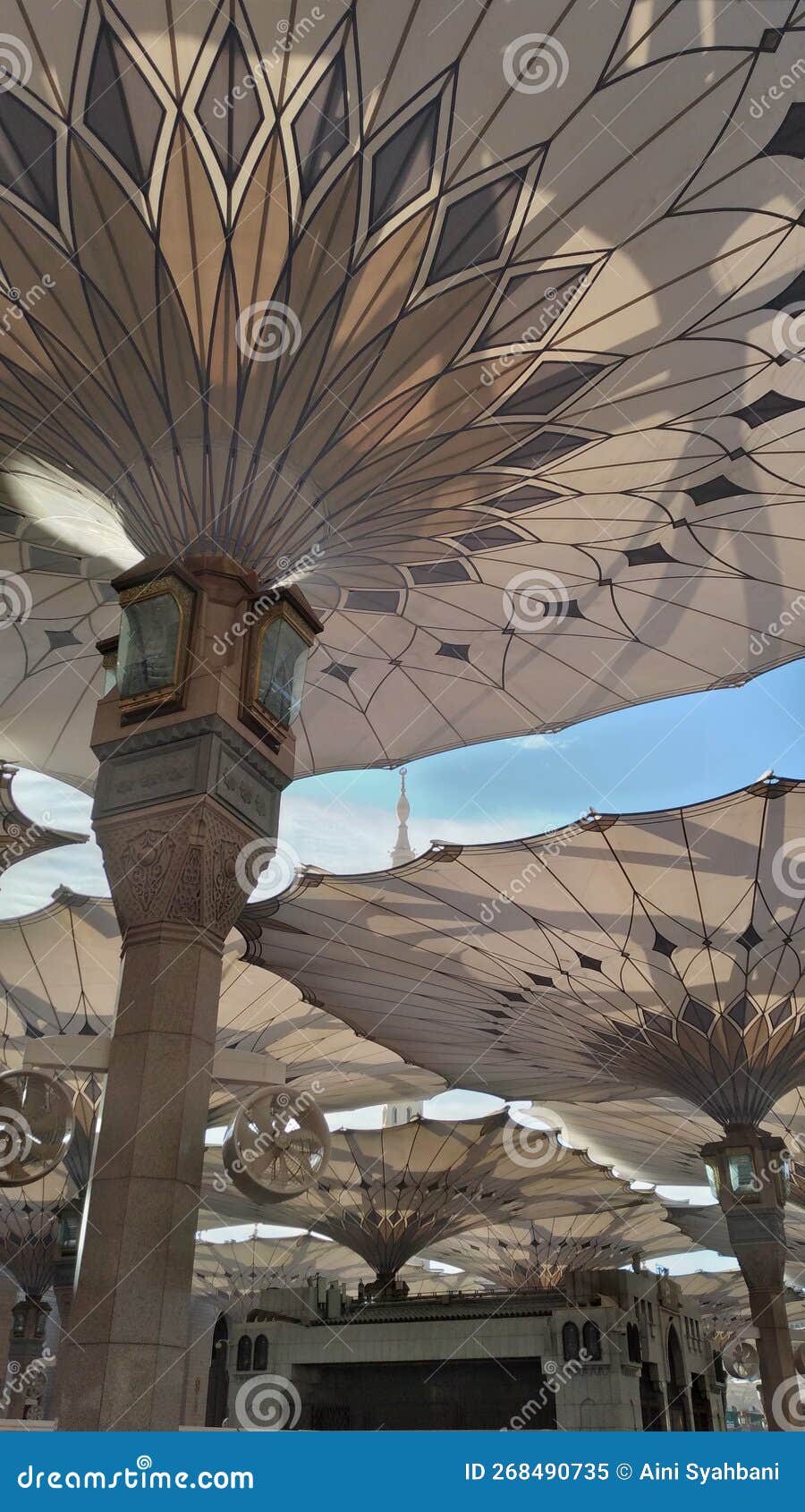 Nabawi Mosques& X27;s Umbrella Stock Image - Image of mosque, lighting ...