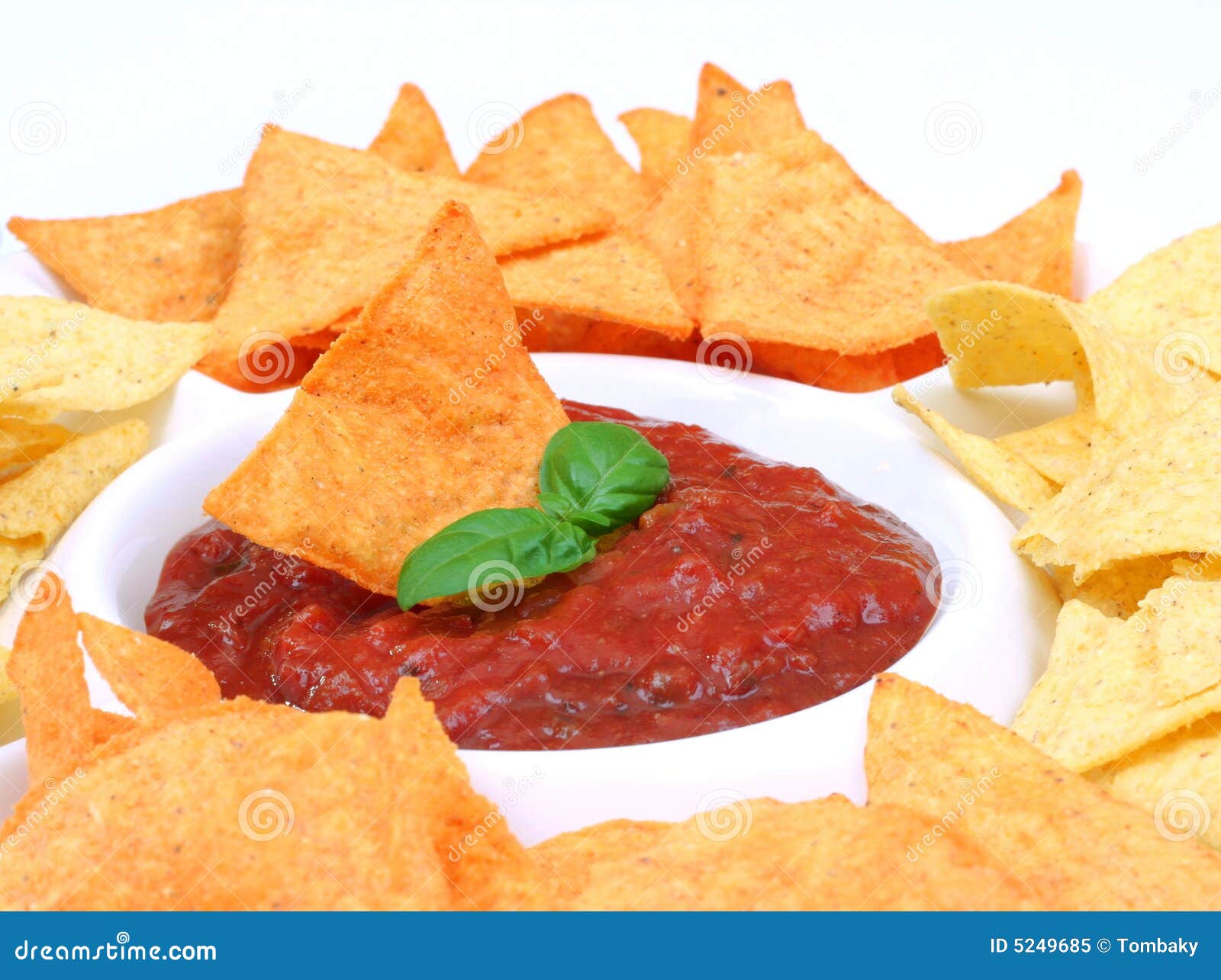 Nachos y salsa imagen de archivo. Imagen de alimento, especias - 5249685