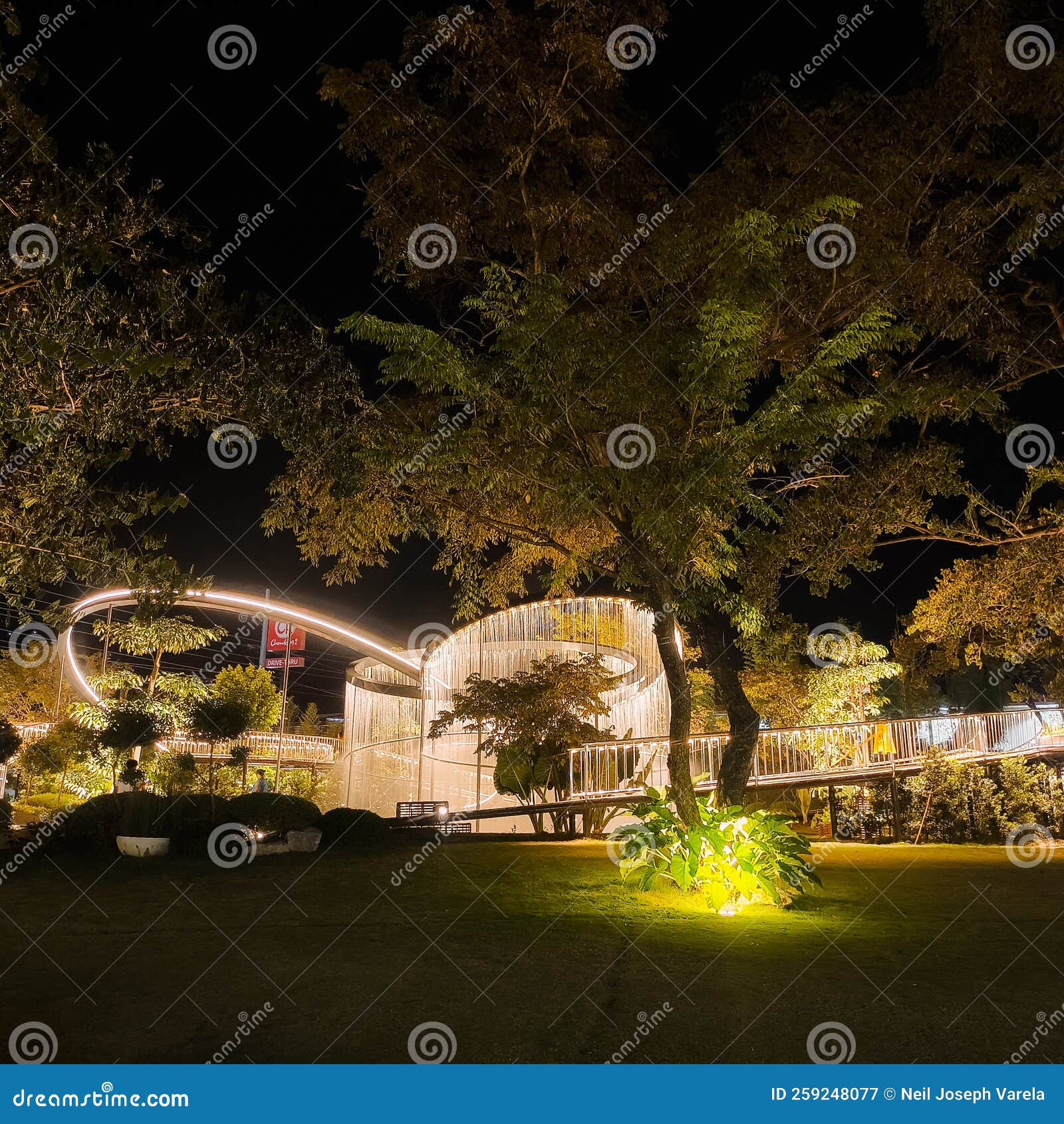 Naga Boardwalk and Plaza editorial photography. Image of flower - 259248077