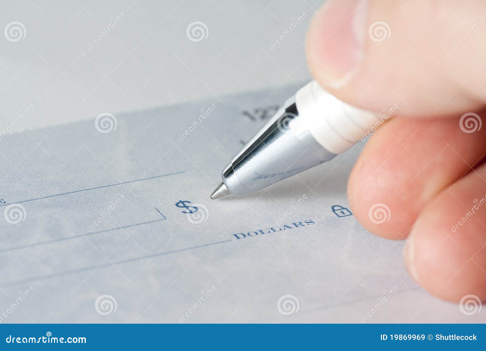 Nahaufnahme eines Schecks stockbild. Bild von querneigung - 19869969