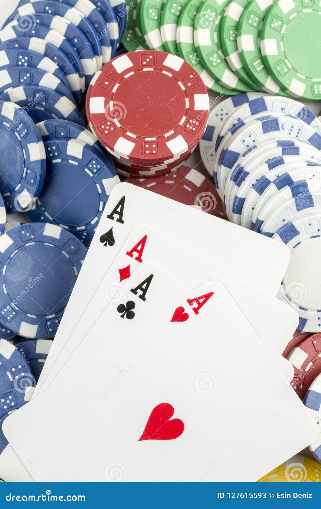 Naipes De Ace Con Los Dados Rojos Imagen de archivo - Imagen de fondo ...