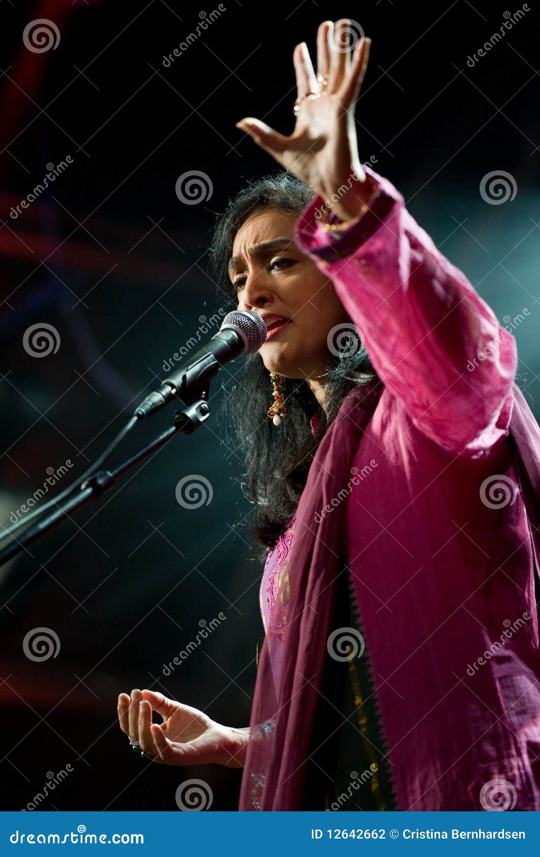 Najma Akhtar editorial photography. Image of woman, womad - 12642662