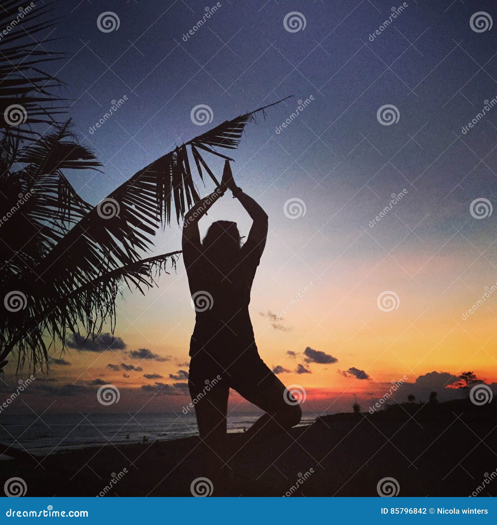 Namaste foto de archivo. Imagen de palma, yoga, sunset - 85796842