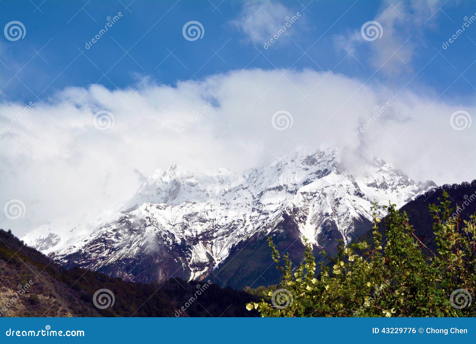 Namcha barwa snow mountain stock photo. Image of barwa - 43229776