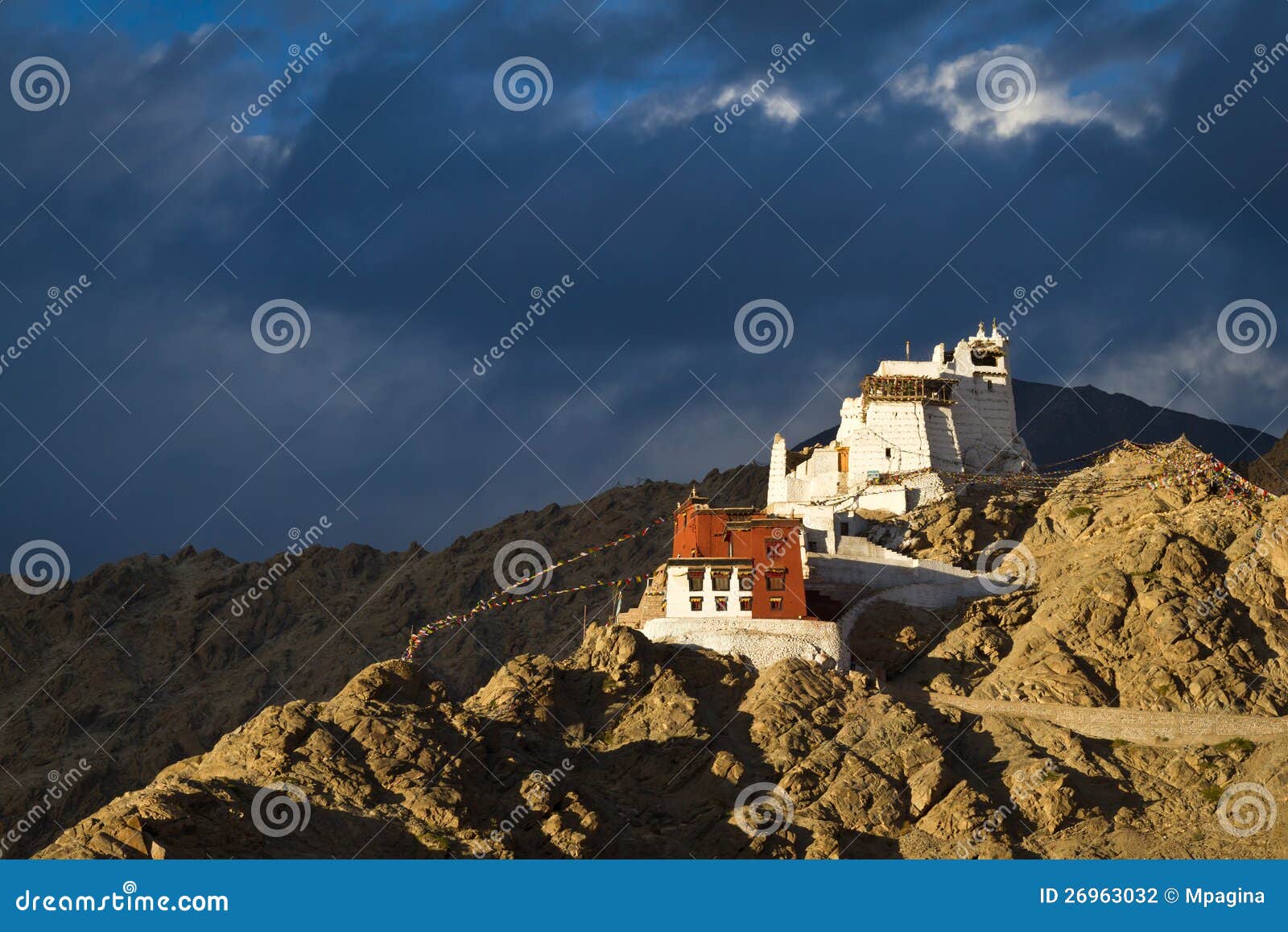 Namgyal Tsemo Gompa stock photo. Image of monastery, serene - 26963032
