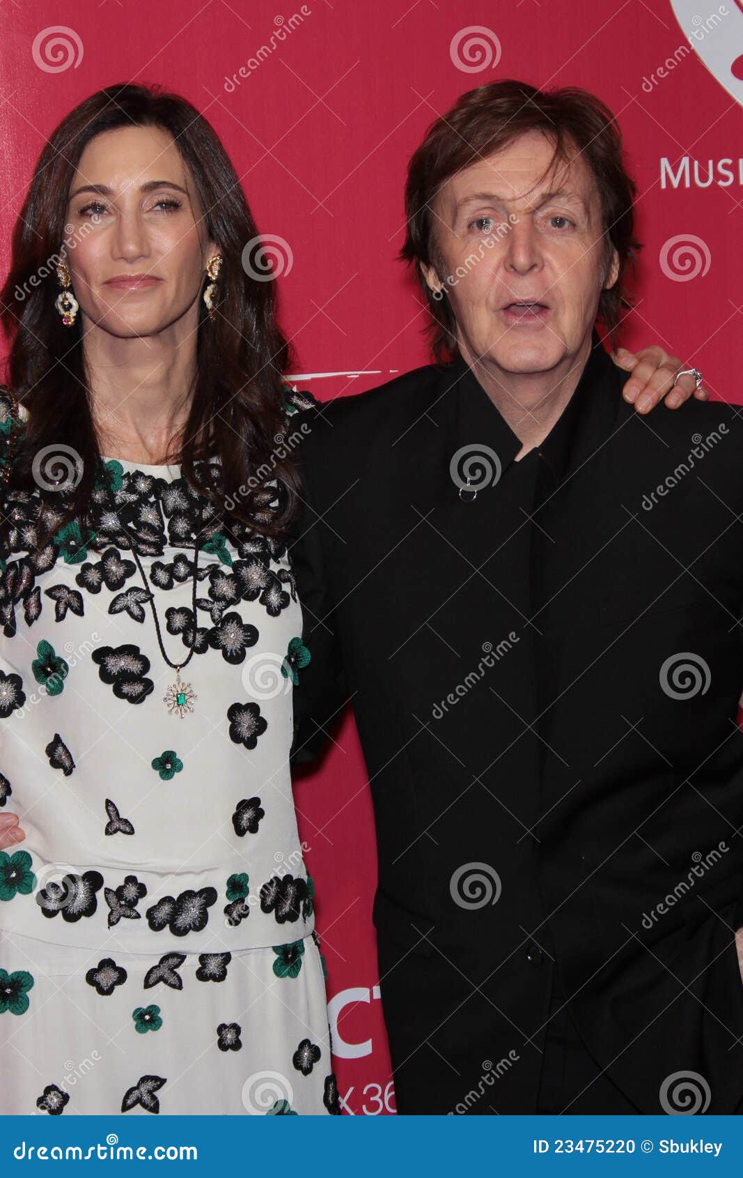 Nancy Shevell editorial image. Image of year, center - 23475220