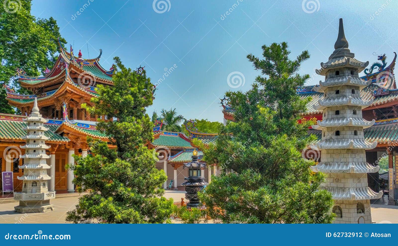 Nanputuo temple stock photo. Image of famous, decorative - 62732912