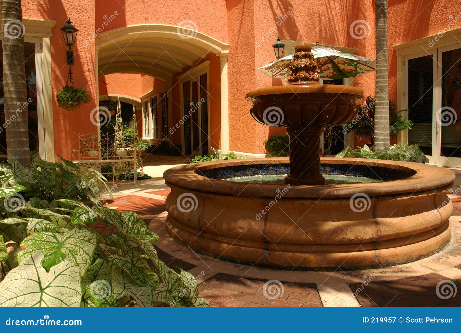 Naples Florida Shopping District Stock Image - Image of florida ...