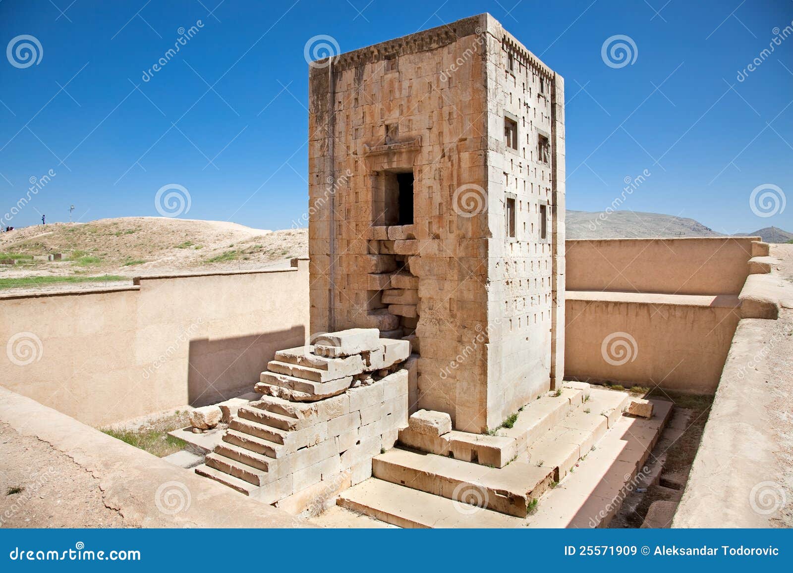 Naqsh-e Rostam, Kaba Zartosht, Iran Stock Image - Image of tomb ...