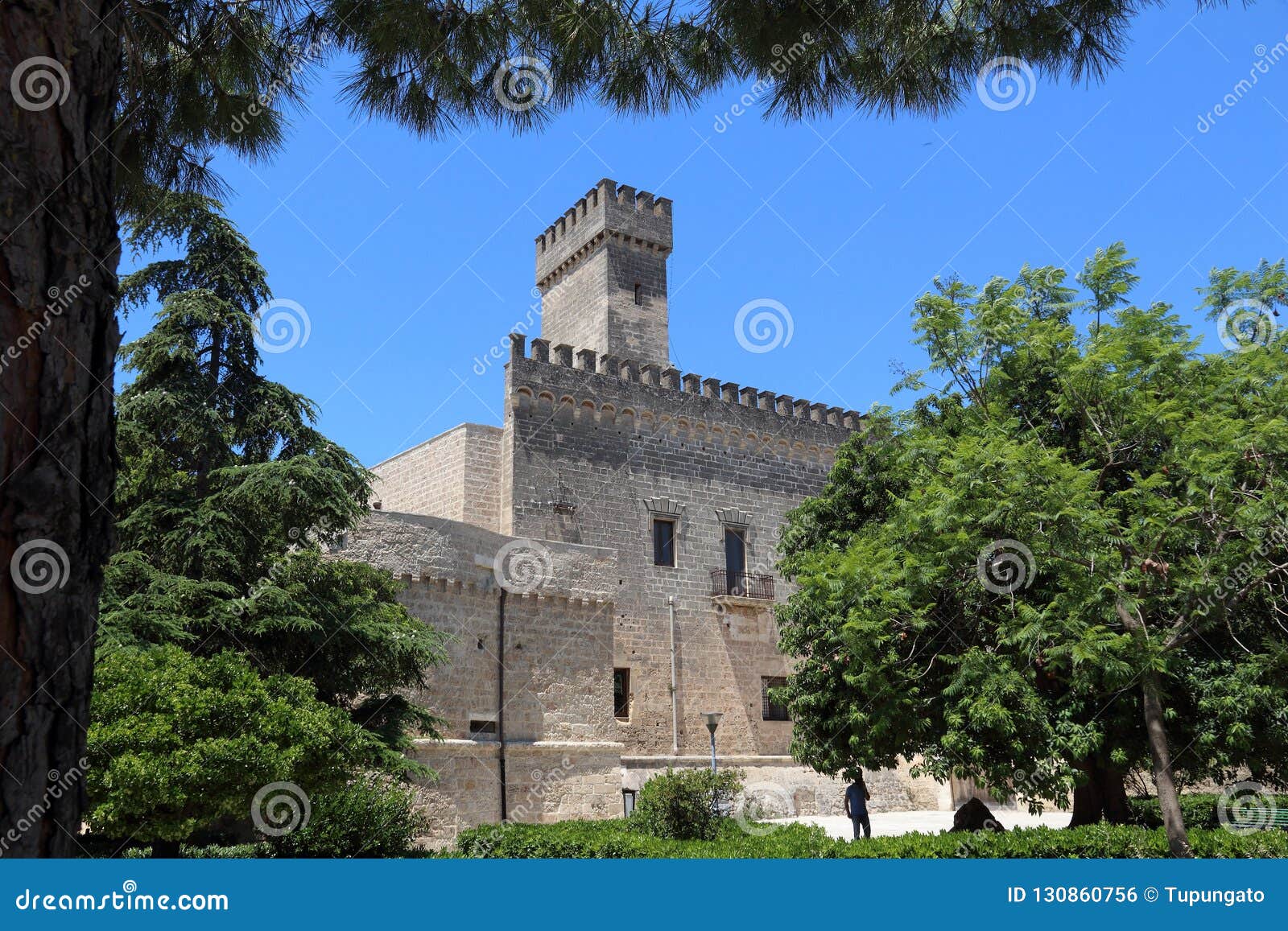 Nardo Castle, Italia foto editorial. Imagen de ciudad - 130860756