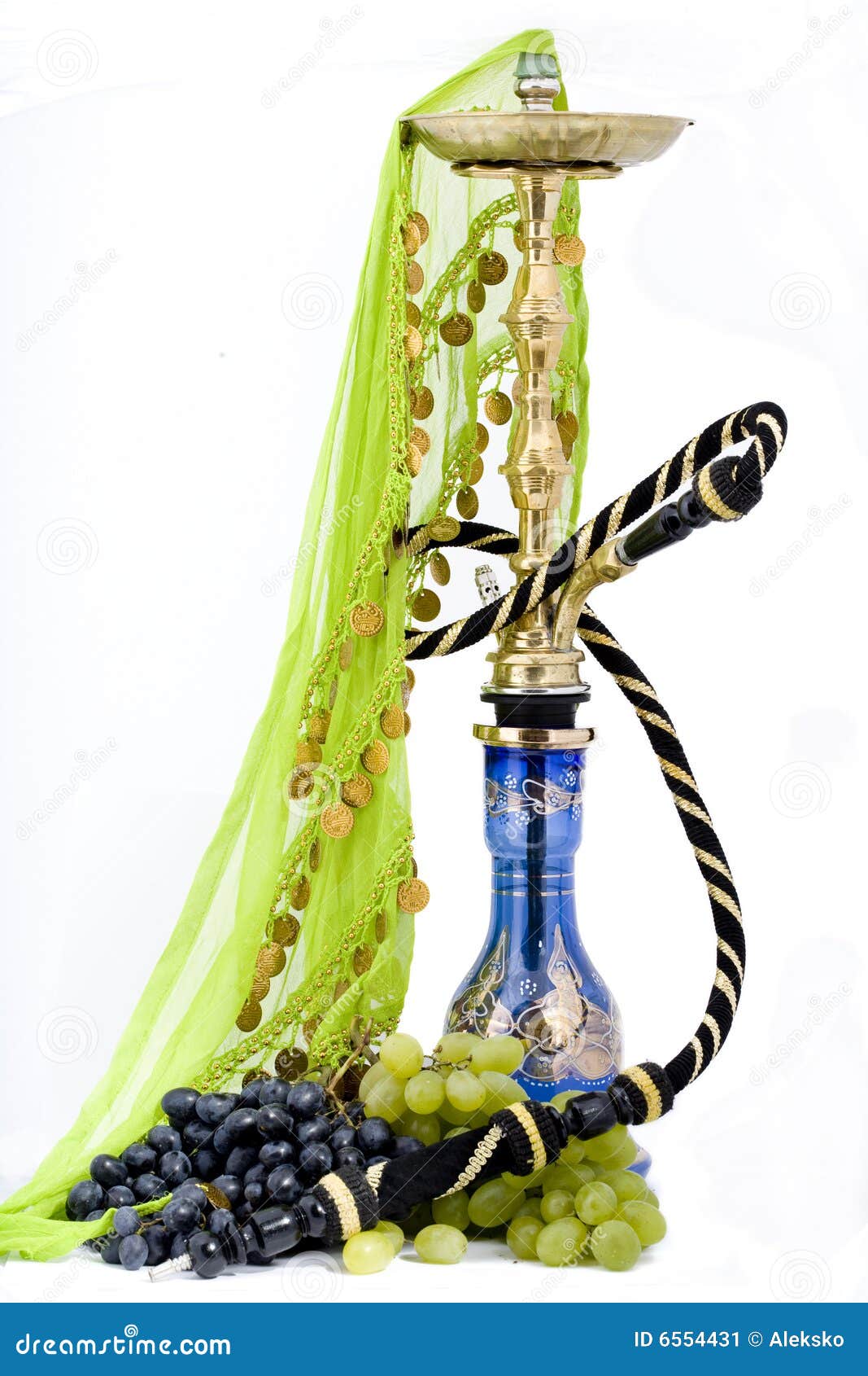 Narghilé ed uva immagine stock. Immagine di comodo, ricreativo - 6554431