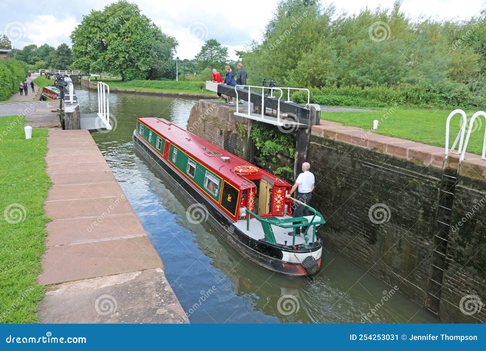 Narrow Boats in the Caen Hill Canal Locks Editorial Photo - Image of ...