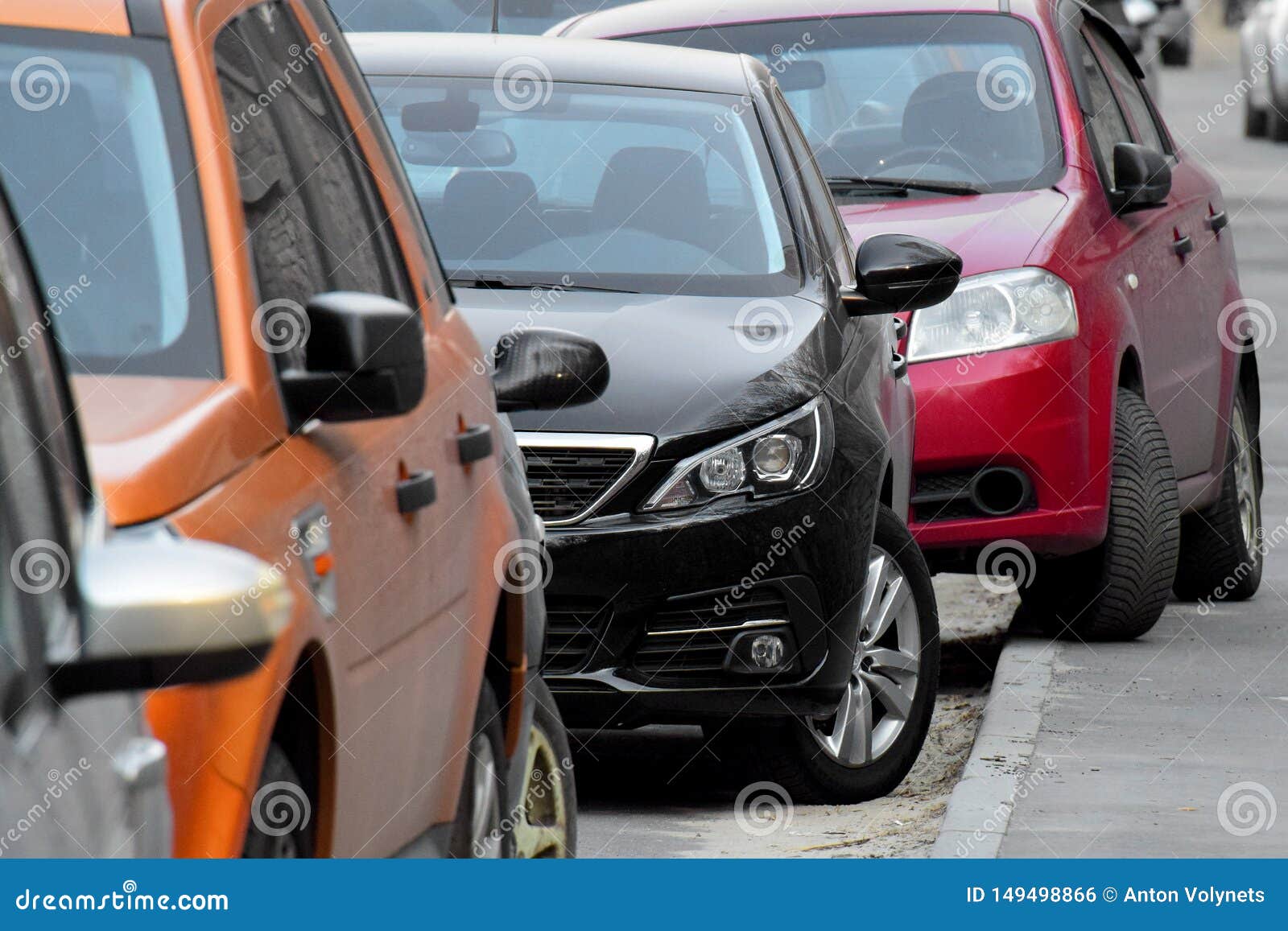 Car Parking in Random Order Stock Photo - Image of room, vehicle: 149498866