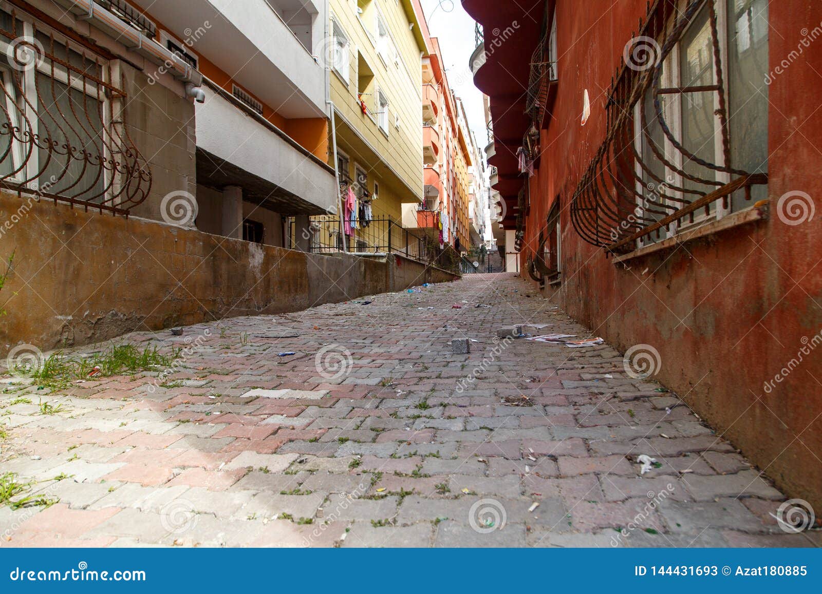 Narrow Dirty Streets of Istanbul Stock Image - Image of house, landmark ...