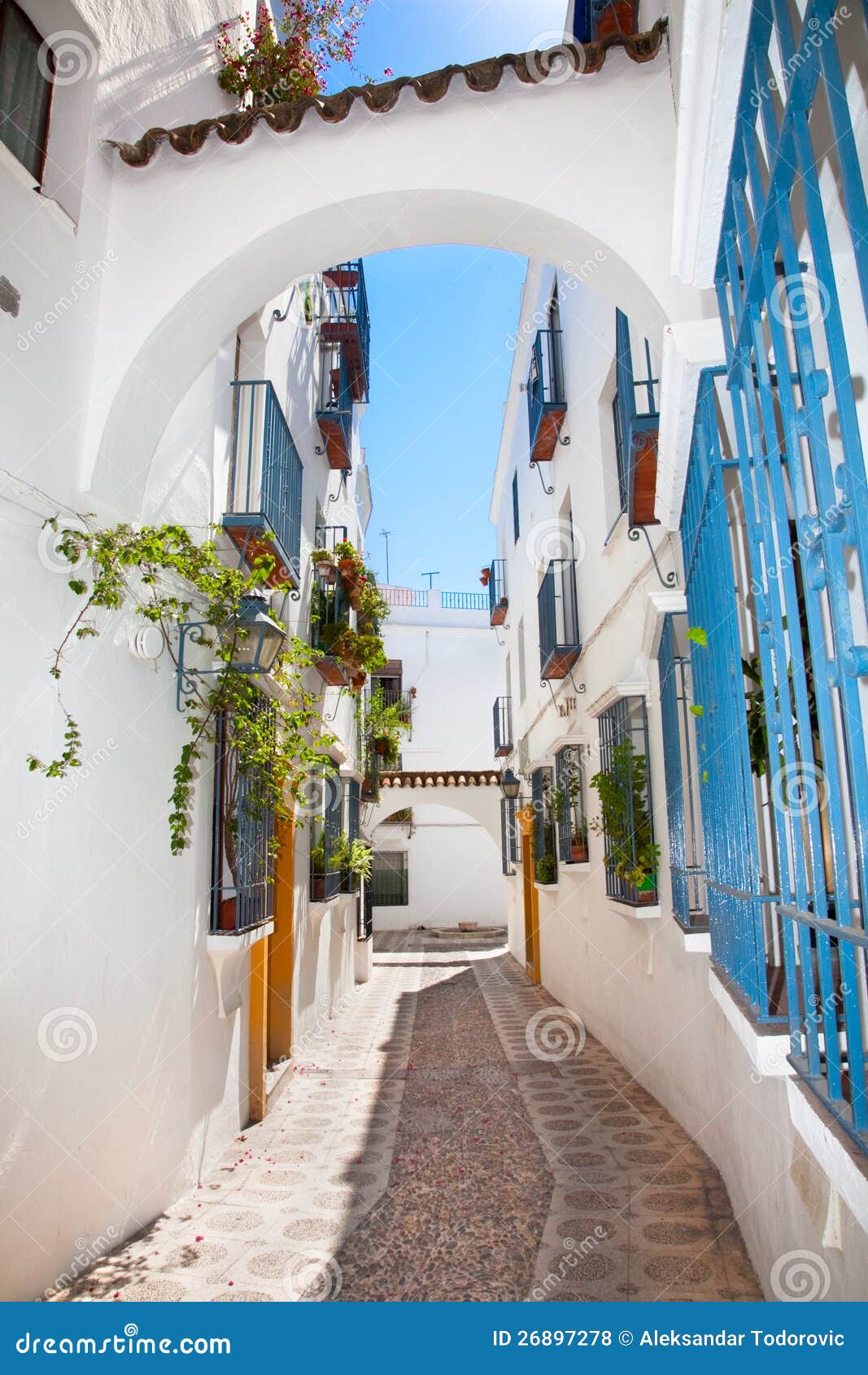 Narrow Passageway in Old Center of Cordoba Stock Photo - Image of ...