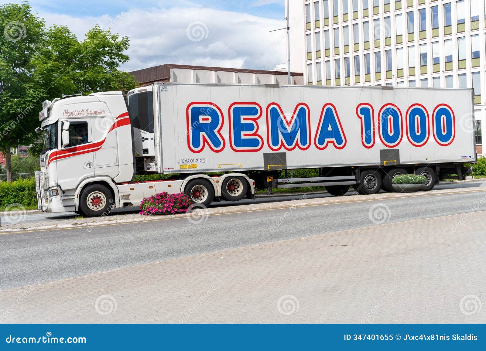 Rema 1000 Shoppers At Rema 1000 Grocerey Store In Copenhgen Editorial ...