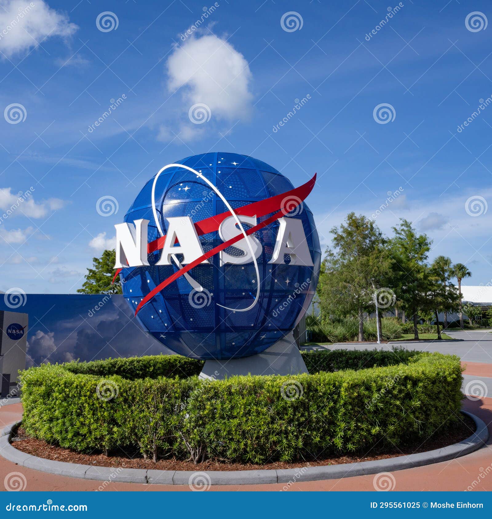 NASA Three Dimensional Sign Editorial Image - Image of city, three ...