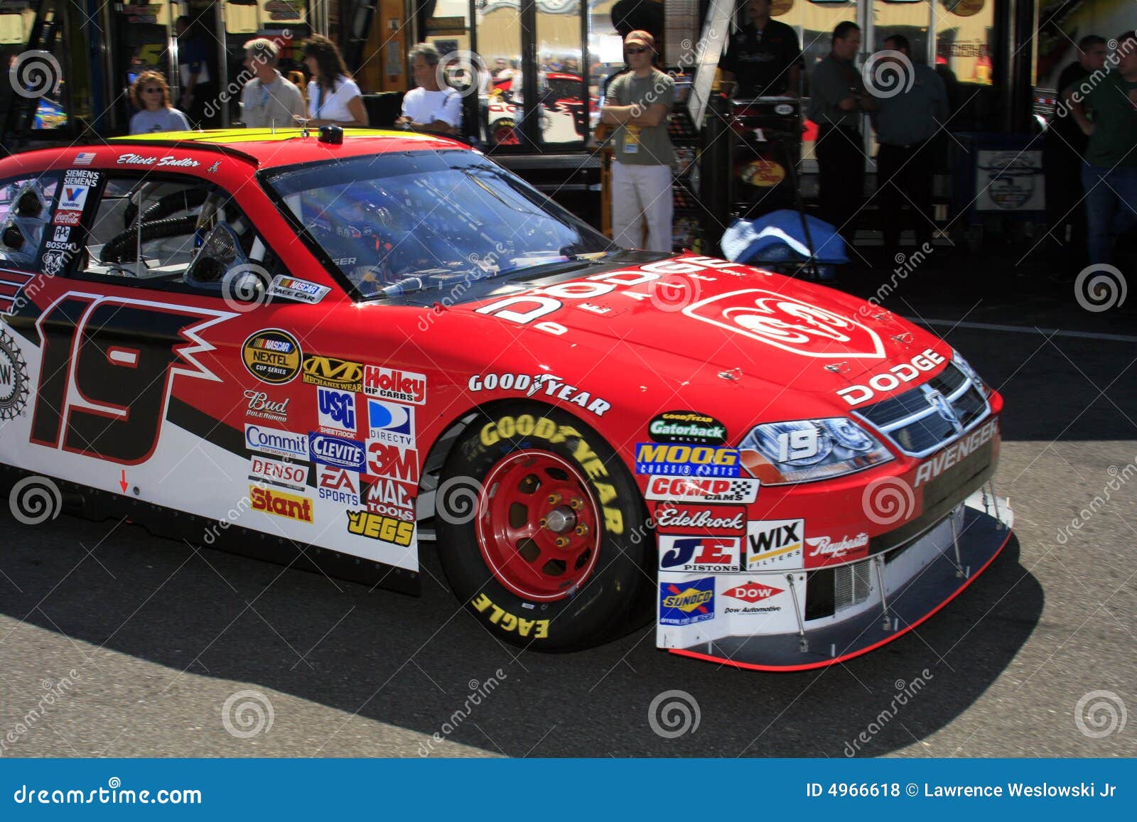 NASCAR - #19 Elliott Sadler in Editorial Stock Photo - Image of ...