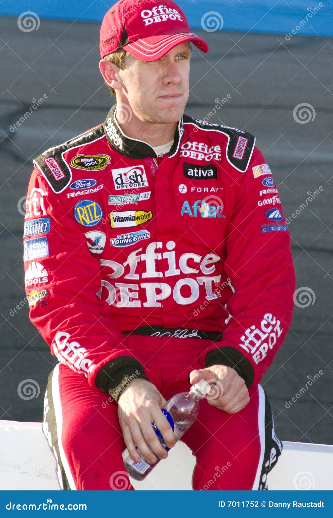 NASCAR Cup Driver Carl Edwards Editorial Photography - Image of crew ... NASCAR Cup Driver Carl Edwards Editorial Photography - Image of crew ...
