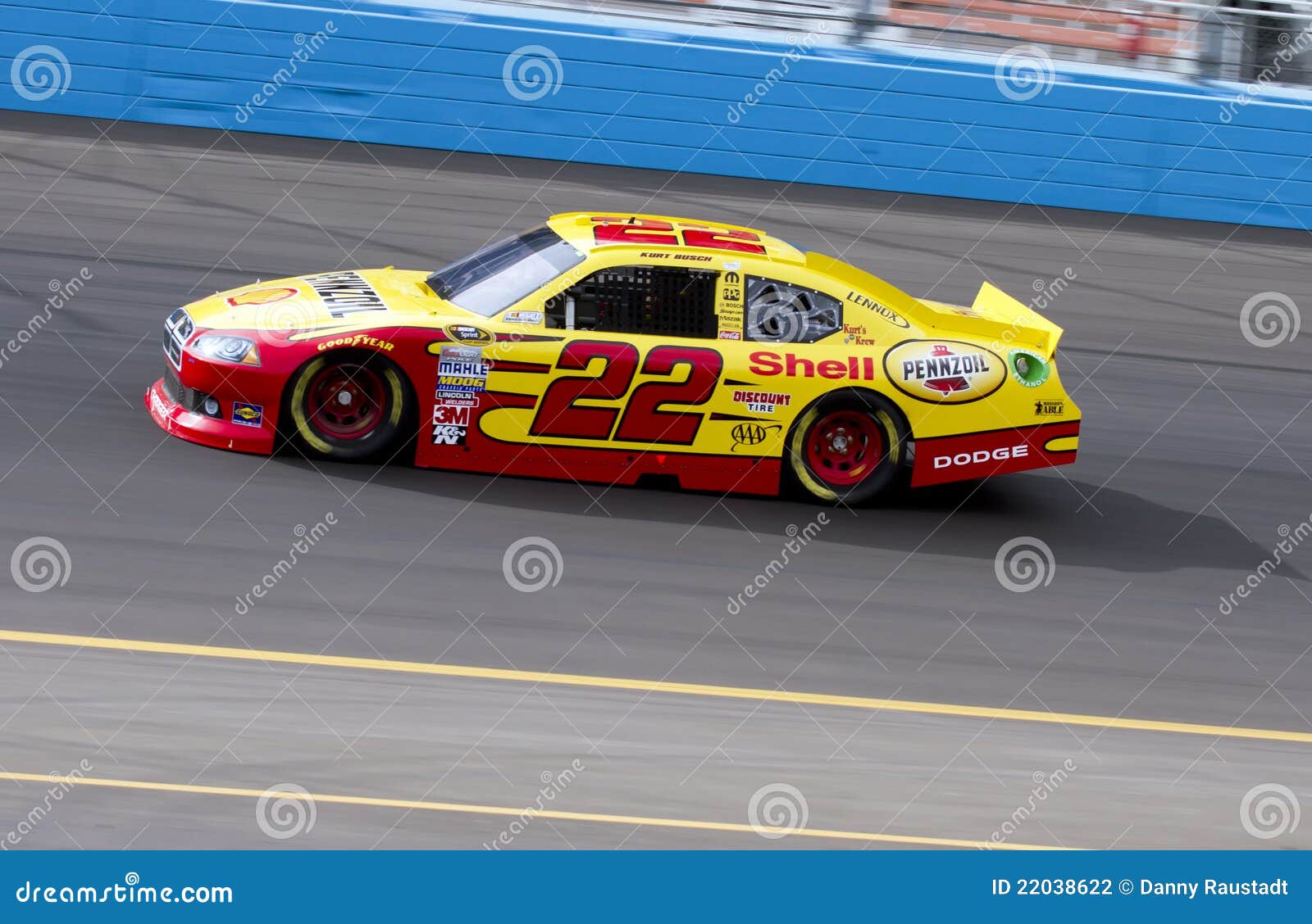 NASCAR driver Kurt Busch editorial photography. Image of garage - 22038622