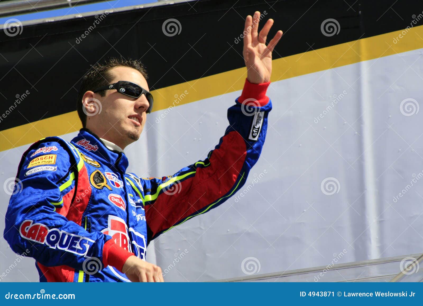 NASCAR Driver Kyle Busch editorial photo. Image of fans - 4943871