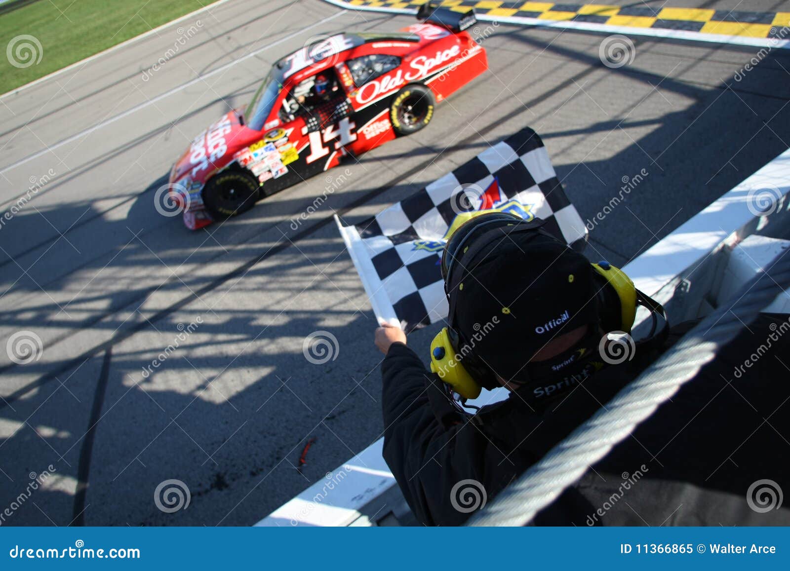 NASCAR: October 04 Price Chopper 400 Editorial Image - Image of ...