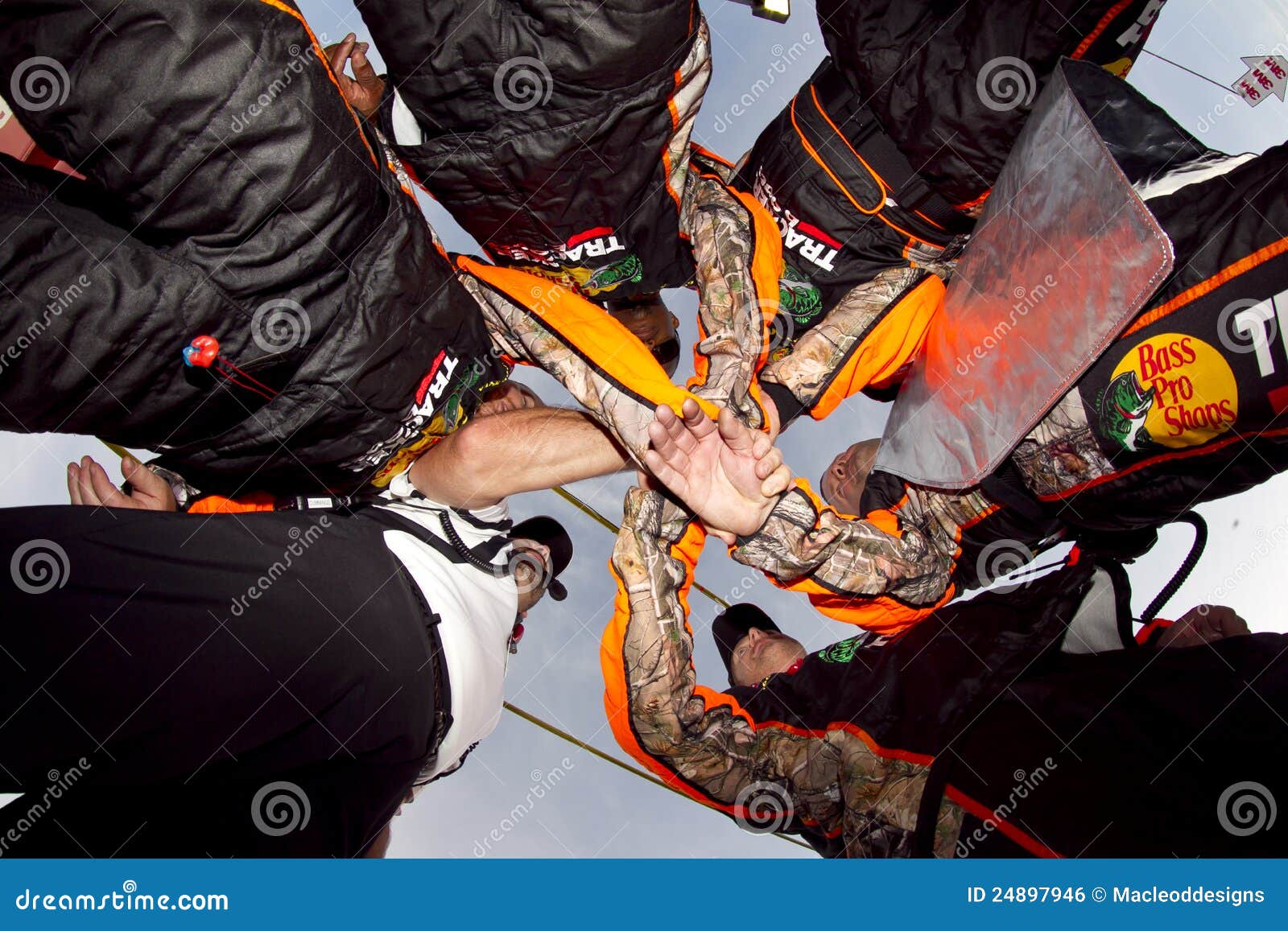 NASCAR: Pit Crew Team editorial photo. Image of event - 24897946