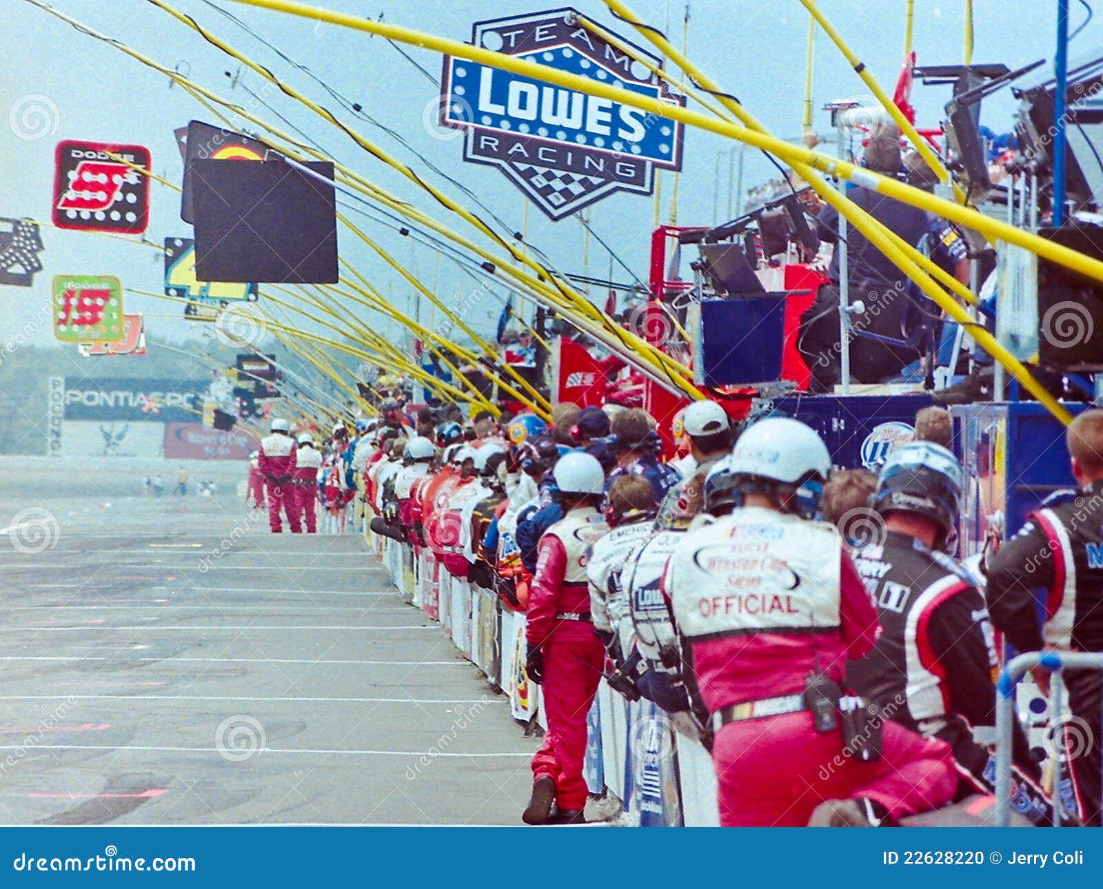 NASCAR Pit Road. editorial image. Image of pitcrew, sponsor - 22628220