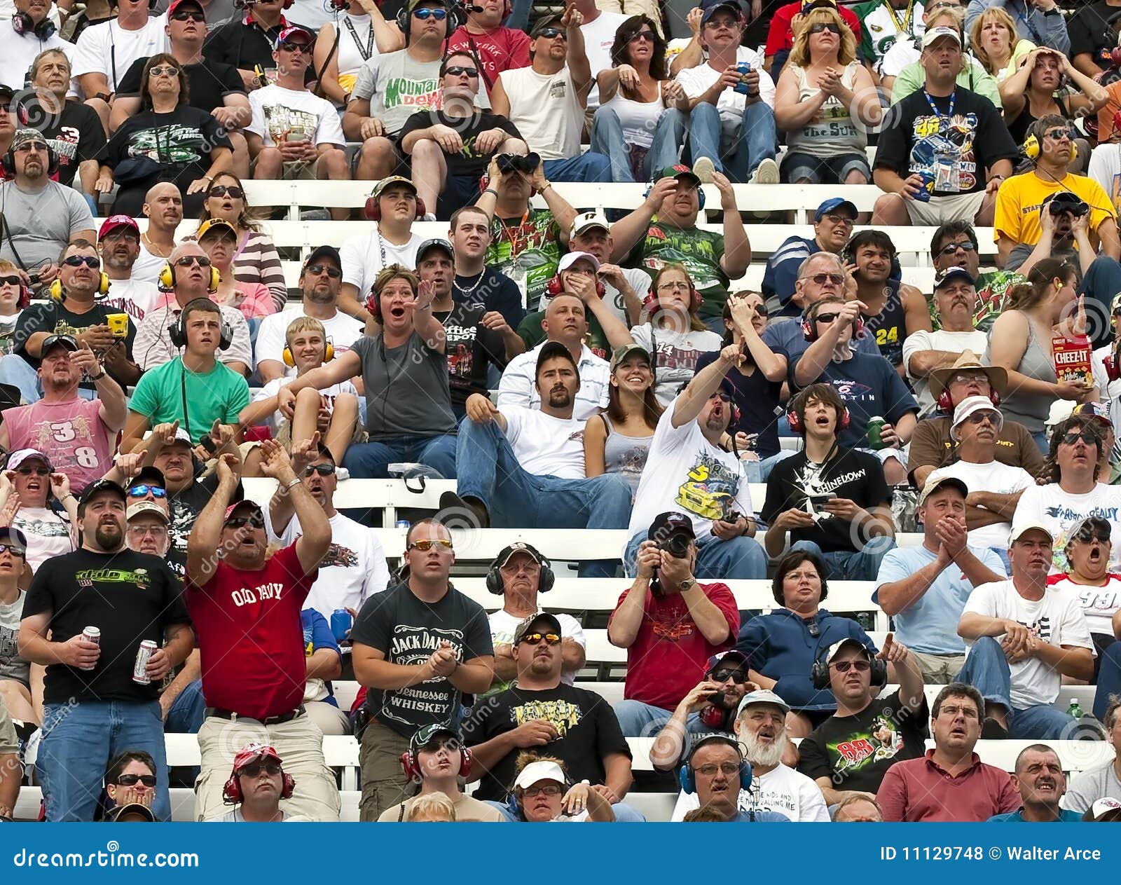 NASCAR: September 27 AAA 400 Editorial Stock Photo - Image of oval ...