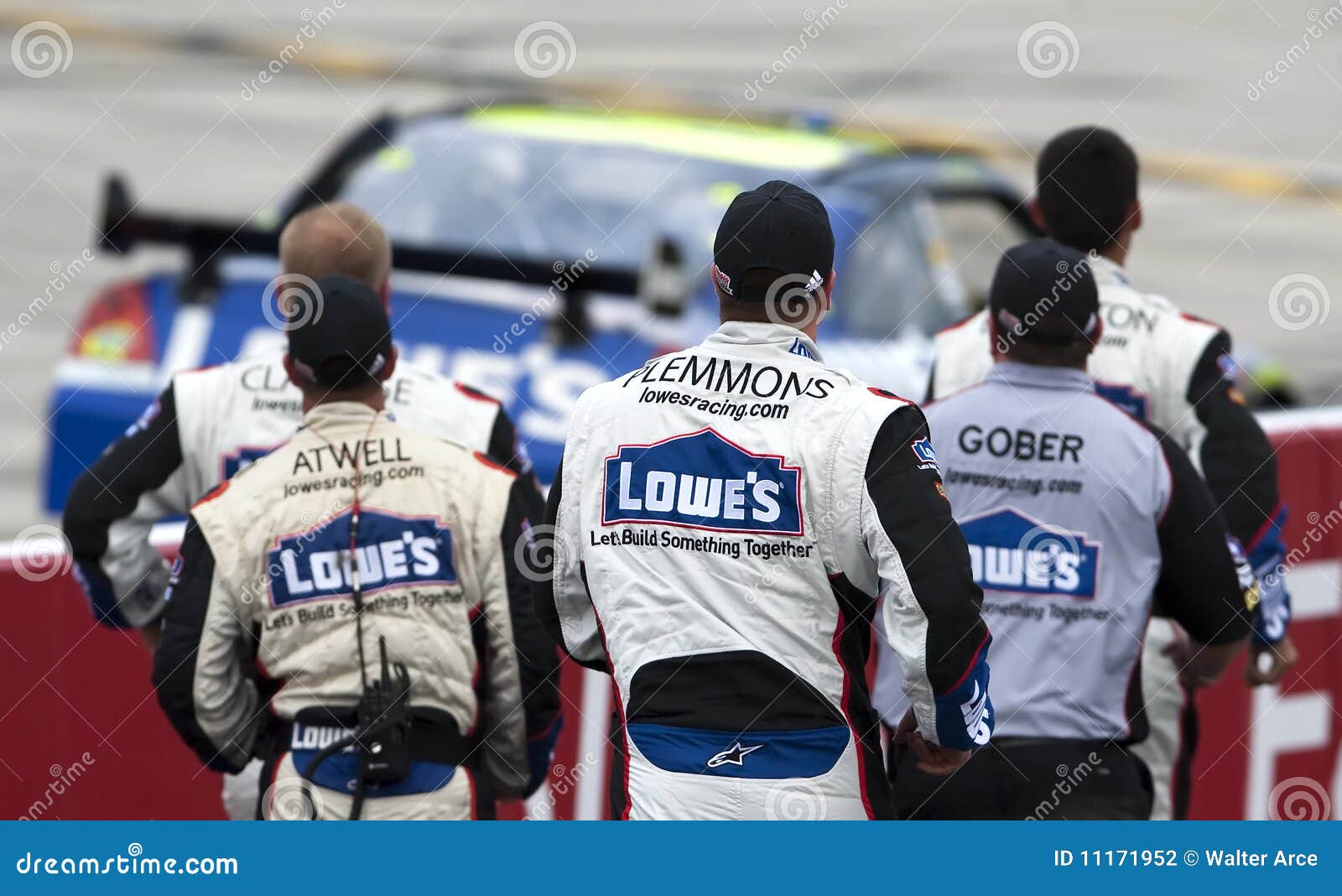 NASCAR: September 27 AAA 400 Editorial Photography - Image of oval ...
