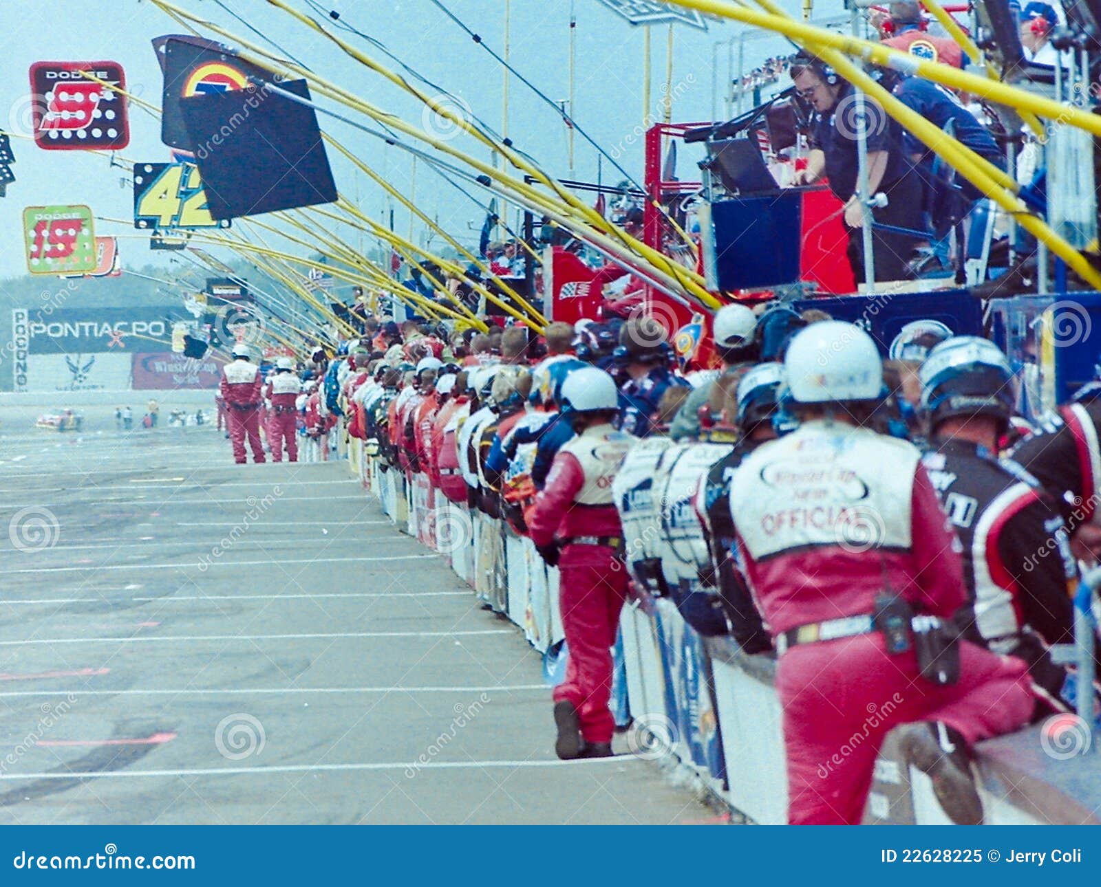 NASCARS Pit Row editorial image. Image of drivers, racing - 22628225