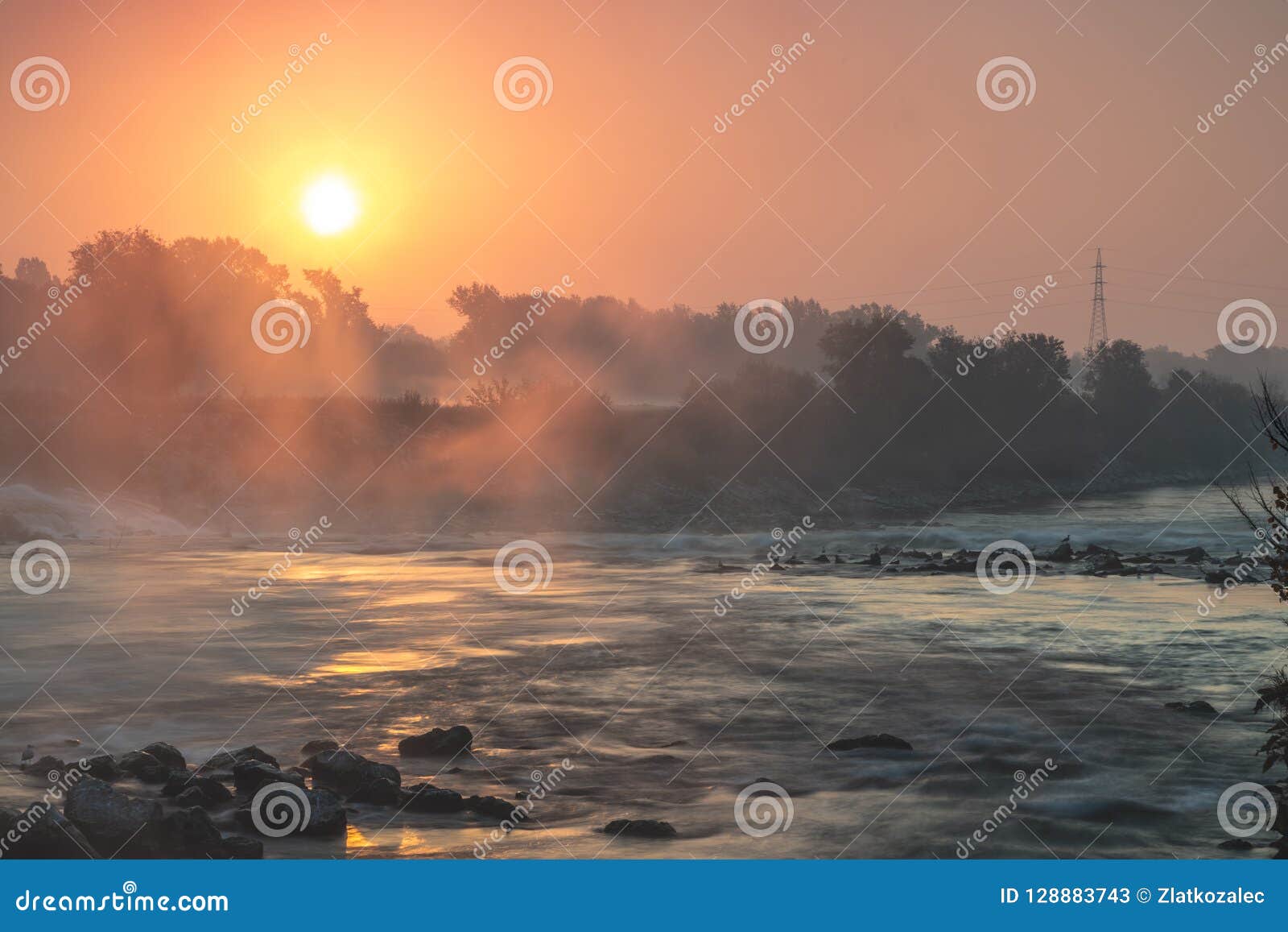 Nascer Do Sol Sobre O Rio Sava Imagem de Stock - Imagem de frescor ...