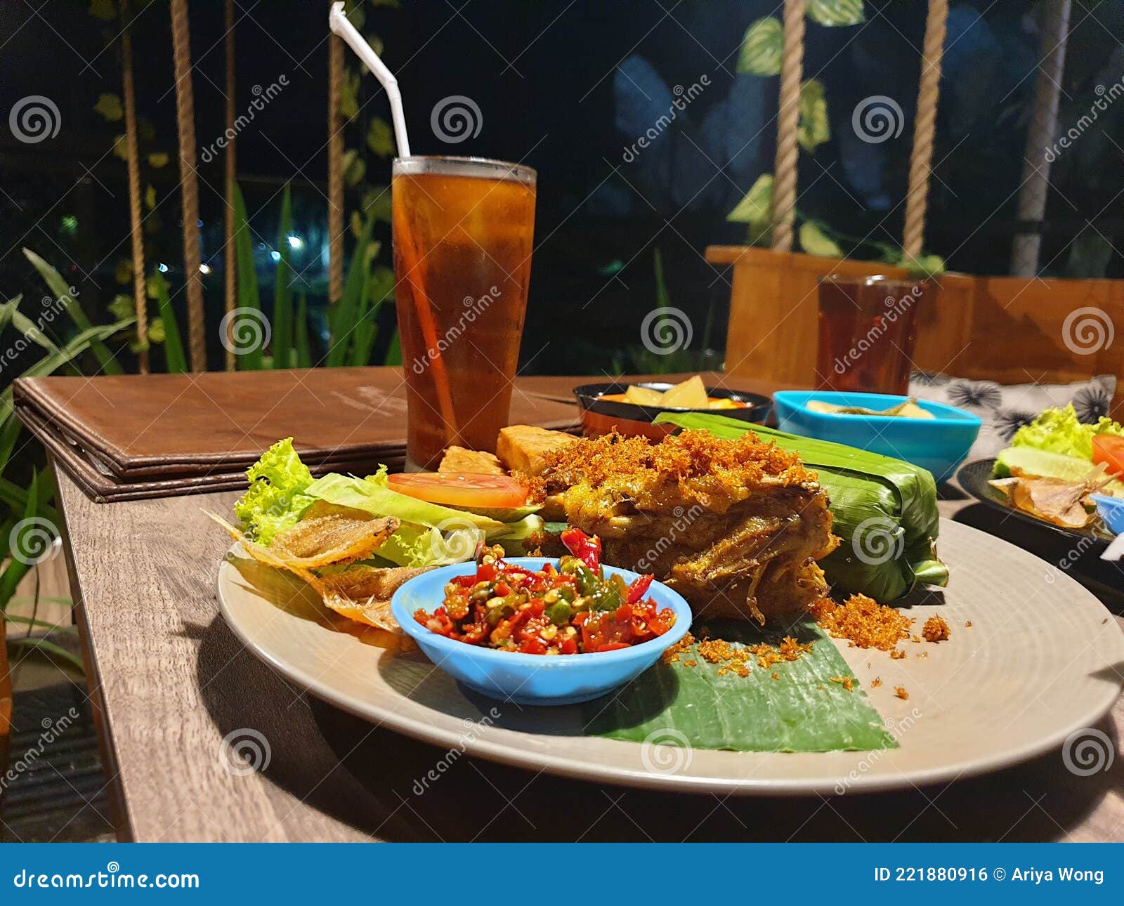Nasi Timbel with Fried Chicken Stock Photo - Image of sambal, rice ...