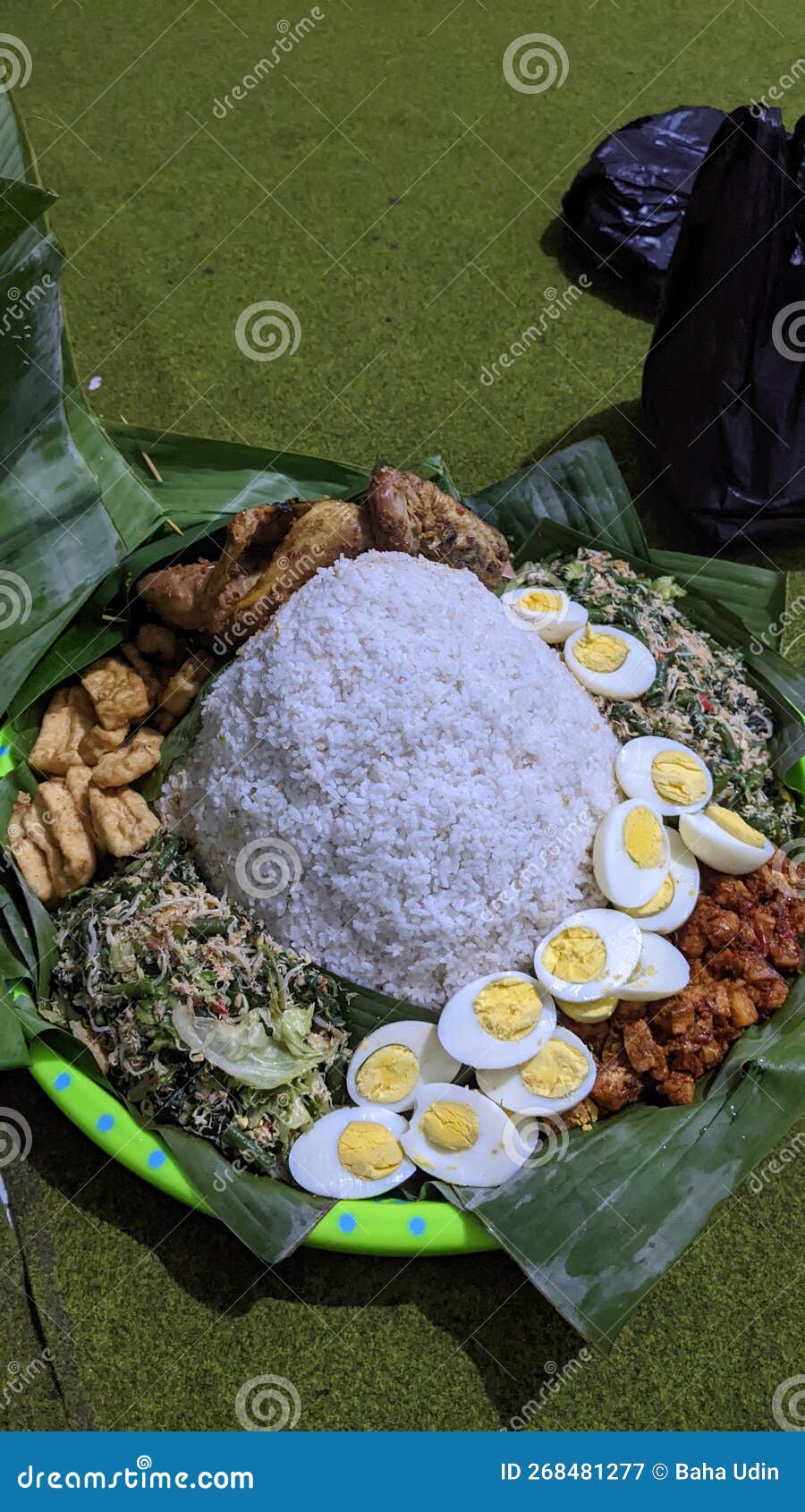 Nasi Tumpeng is a Typical Food from the Island of Java, Indonesia Stock ...