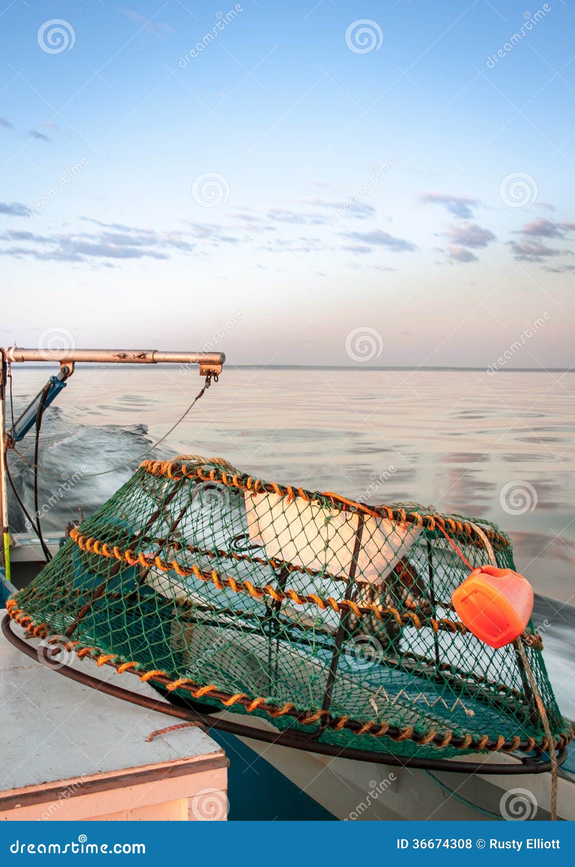 Nassa per granchi fotografia stock. Immagine di mare - 36674308