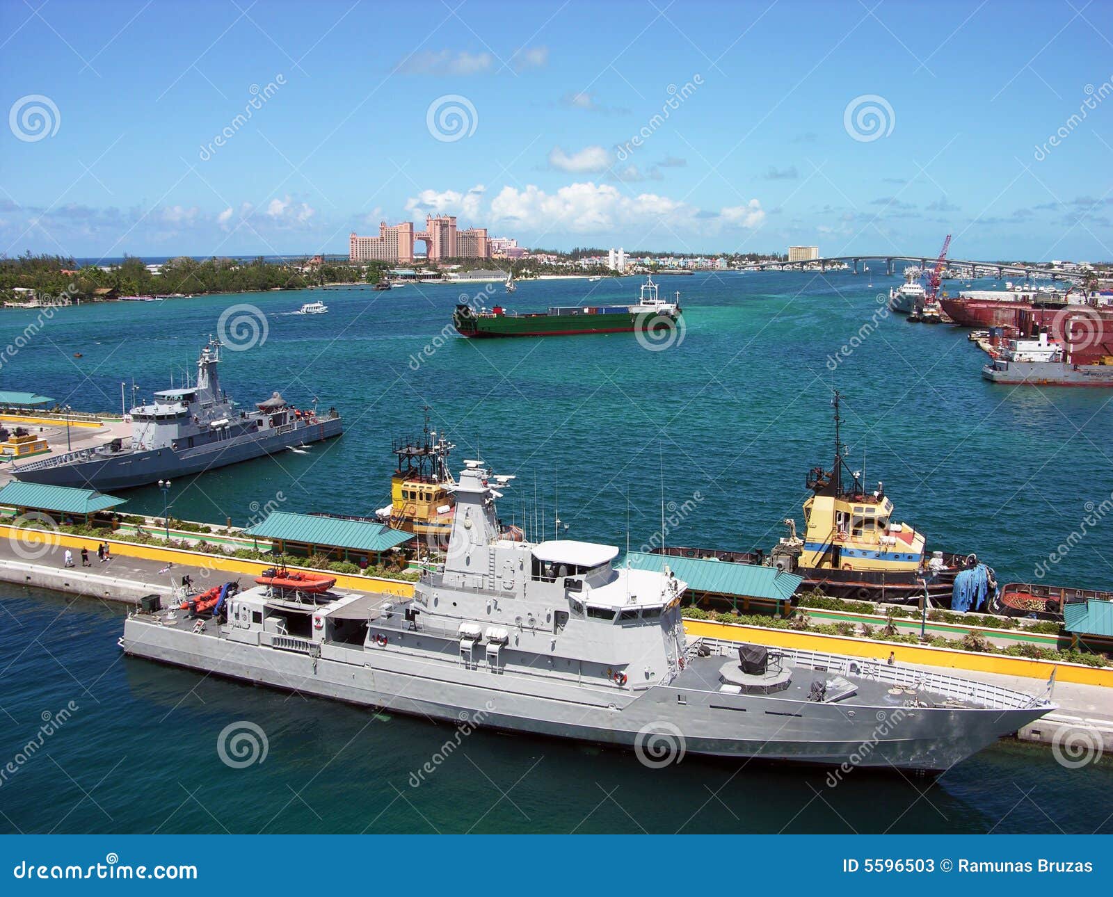 Nassau Ships stock image. Image of landmark, bahamas, paradise - 5596503