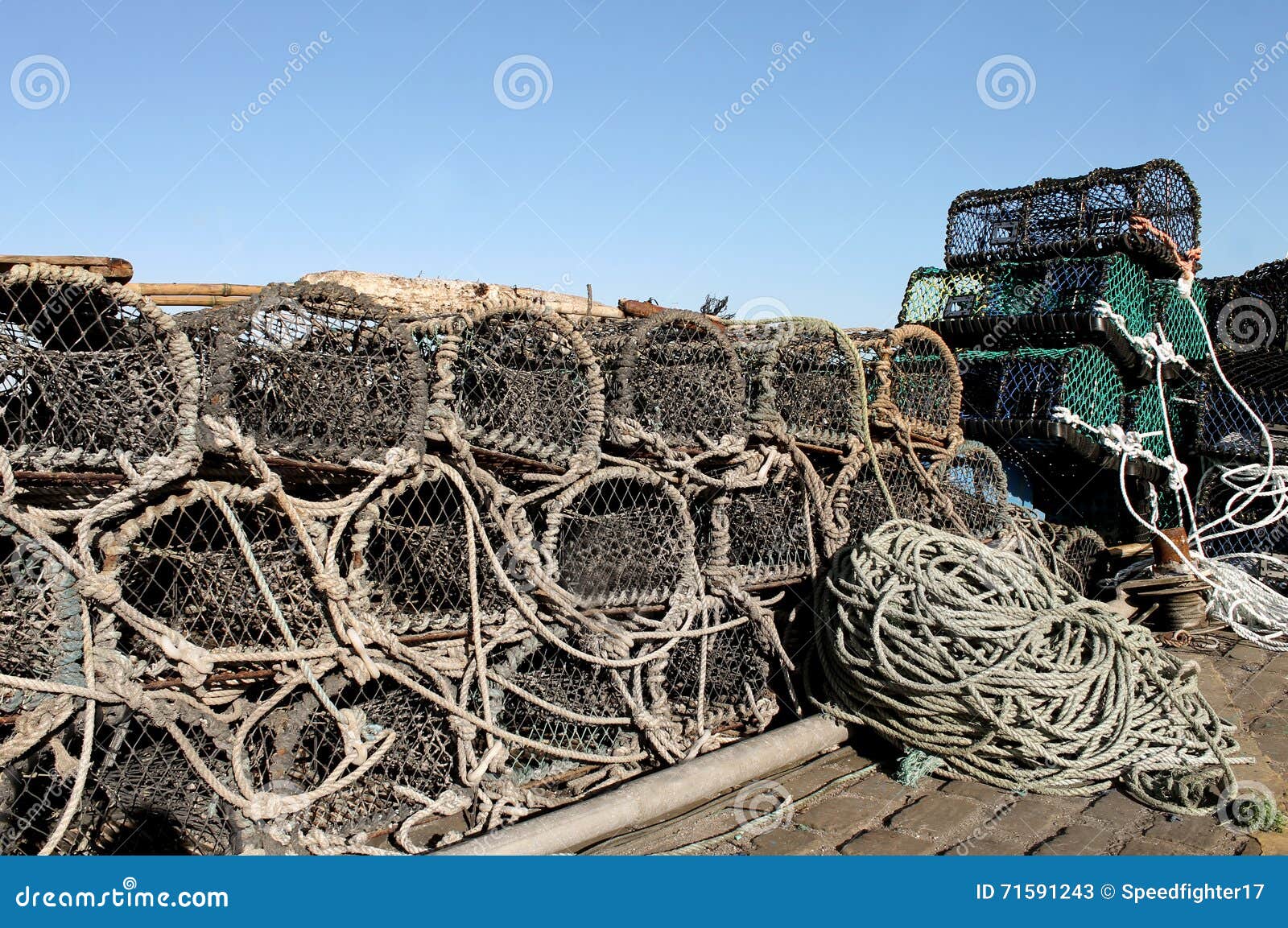 Nasse Per Crostacei E Reti Da Pesca Immagine Stock - Immagine di ...