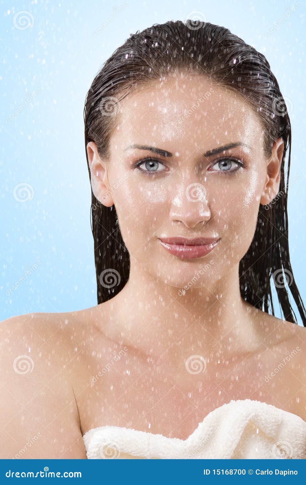 Nat gezicht en haar stock foto. Image of versheid, manier - 15168700