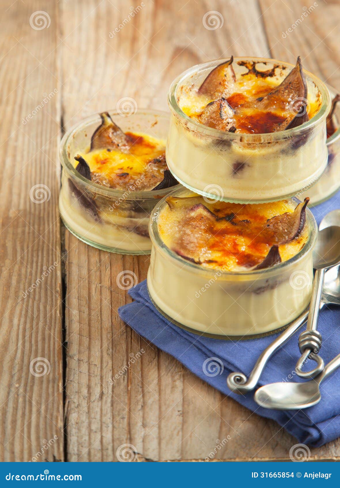 Nata Quemada - Higos Y Miel De Brulled. Foto de archivo - Imagen de ...