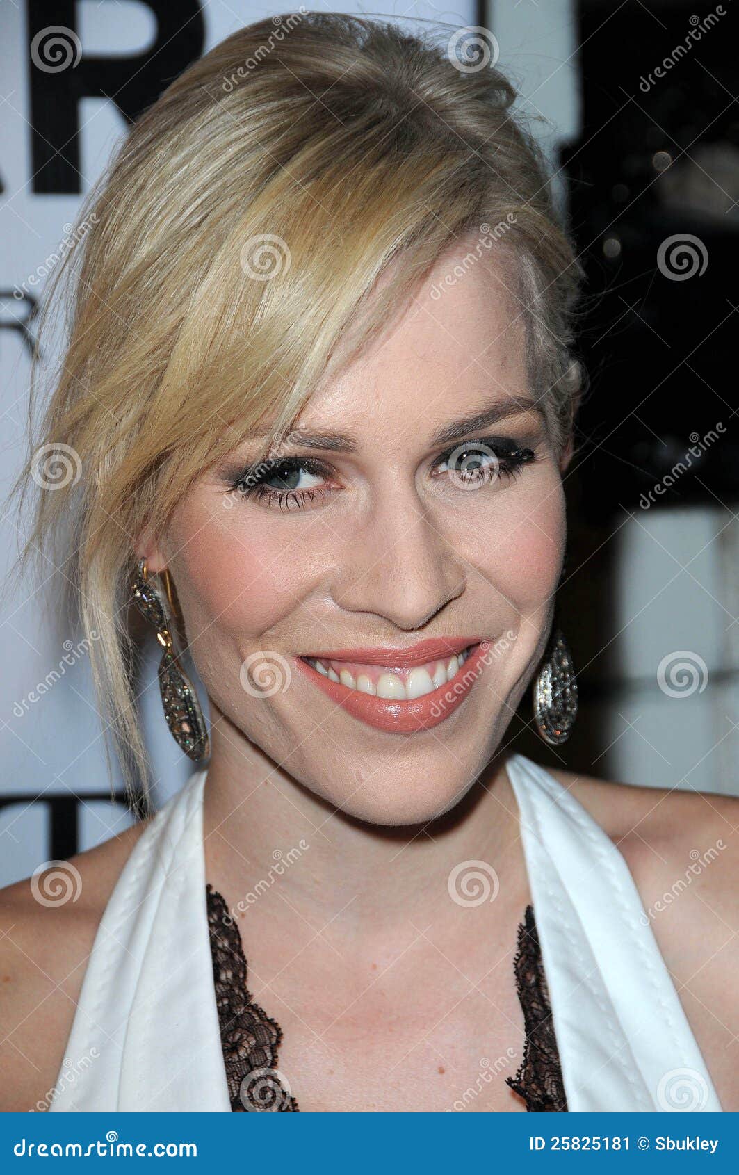 Natasha Bedingfield editorial photo. Image of natasha - 25825181