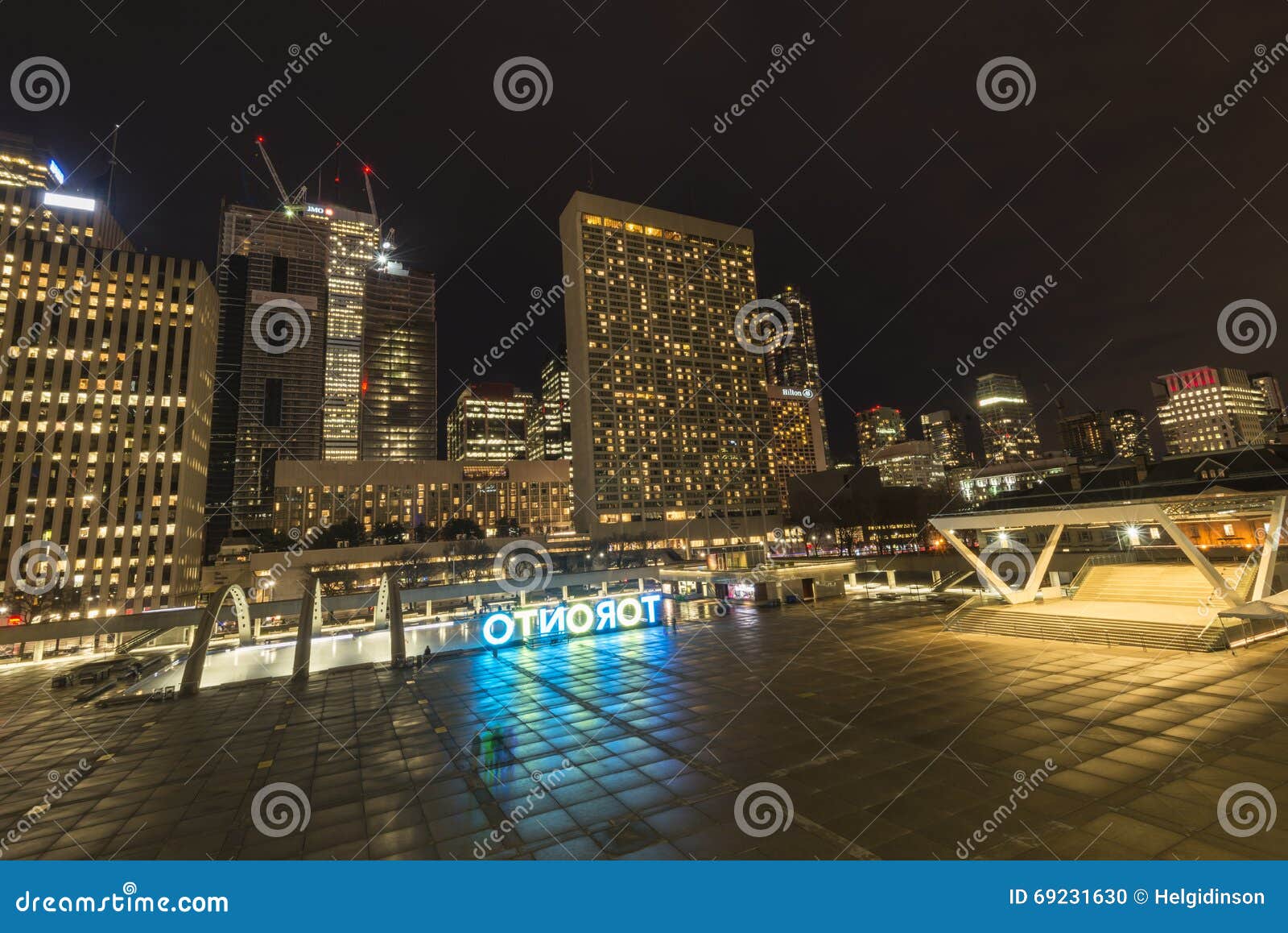 Nathan Phillips Square Toronto Editorial Image - Image of design, curve ...