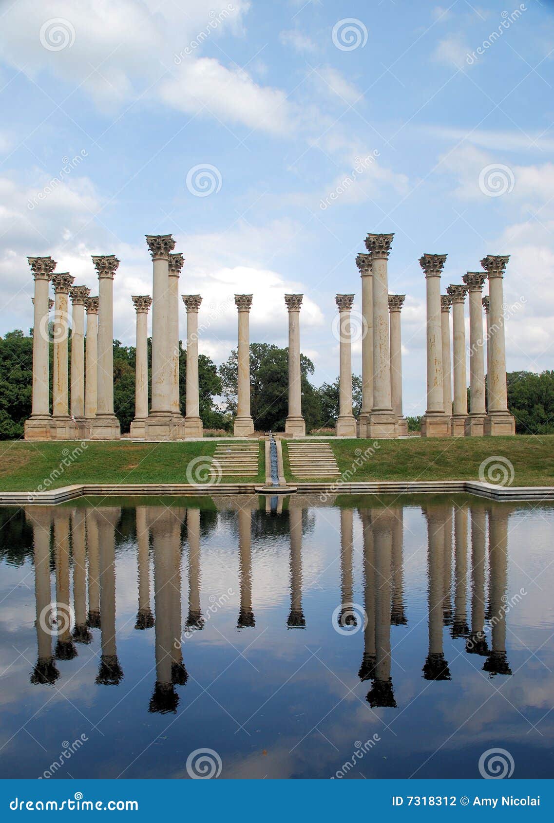 National Capitol Columns Reflected Editorial Photography - Image of ...