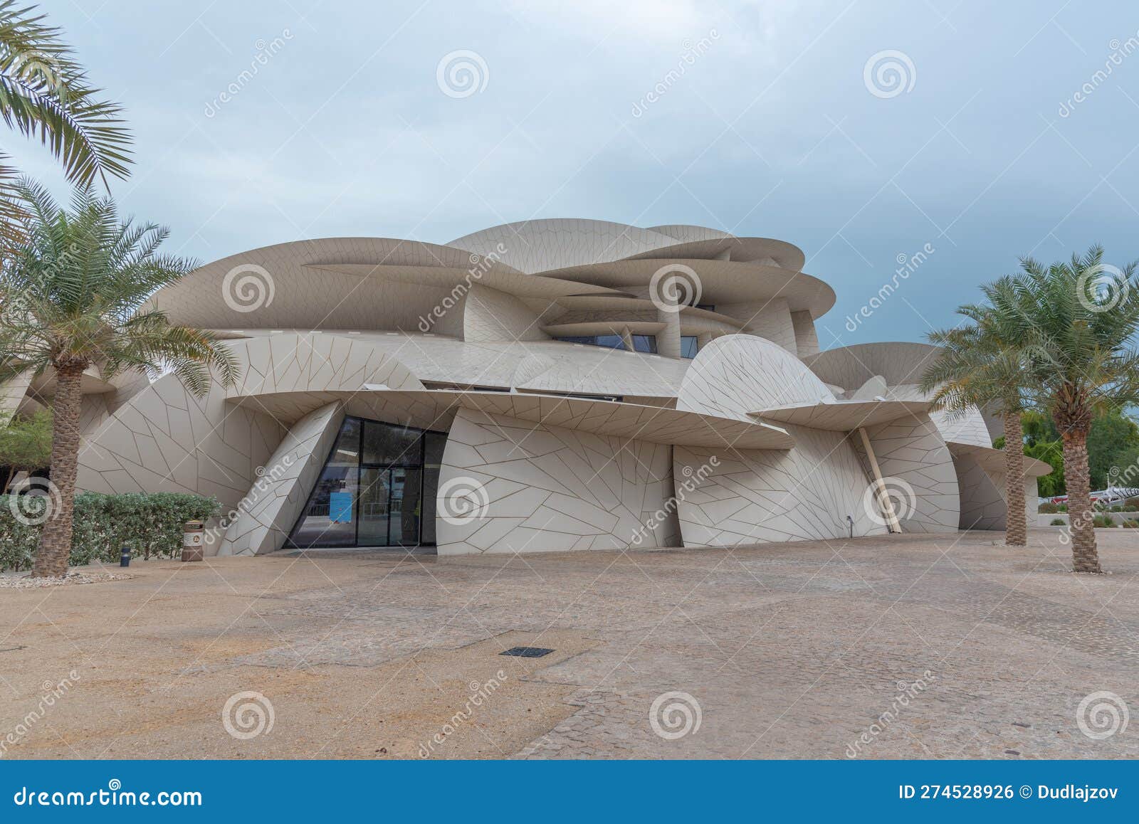 National Museum of Qatar in Doha Editorial Photo - Image of arab ...