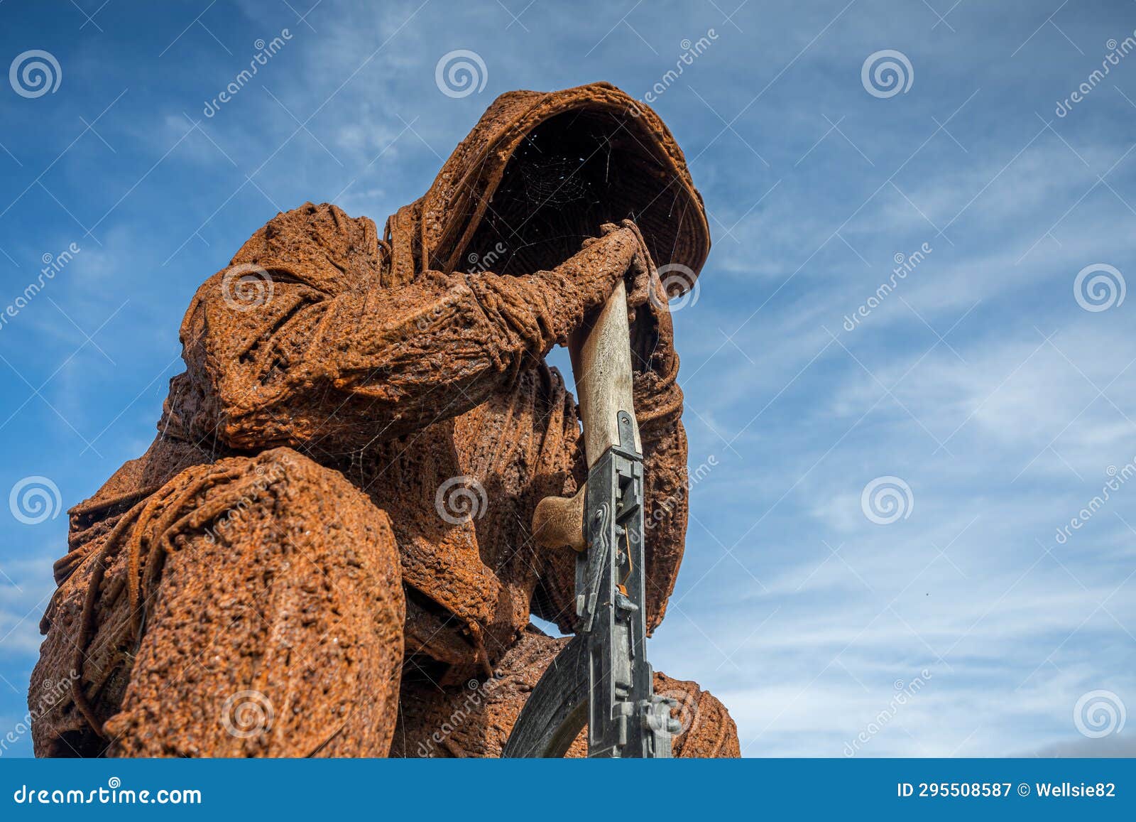 National Sculpture of Reflection Editorial Photography - Image of ...