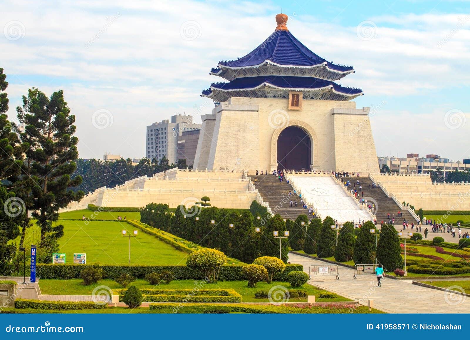 National Taiwan Democracy Square Editorial Photo - Image of monument ...
