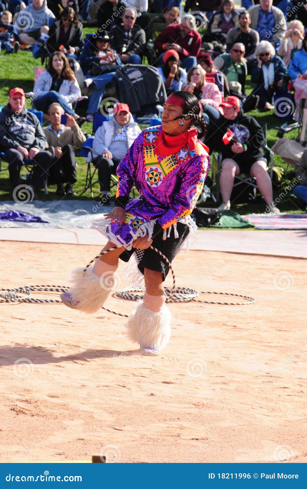 Native American Hoop Dance World Championship Editorial Photo - Image ...