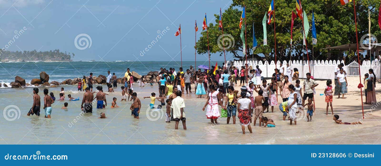 Native beach party editorial photo. Image of garnsh, baloon - 23128606