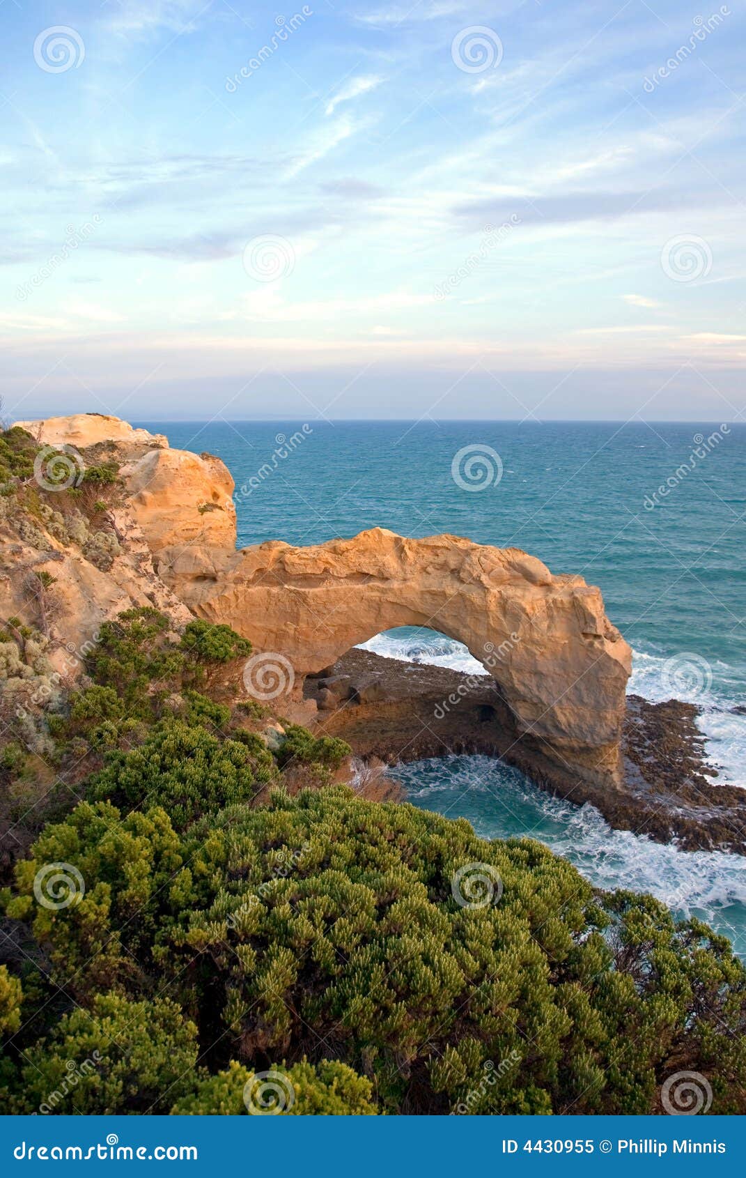 Natural Arch stock image. Image of bushes, cliff, park - 4430955