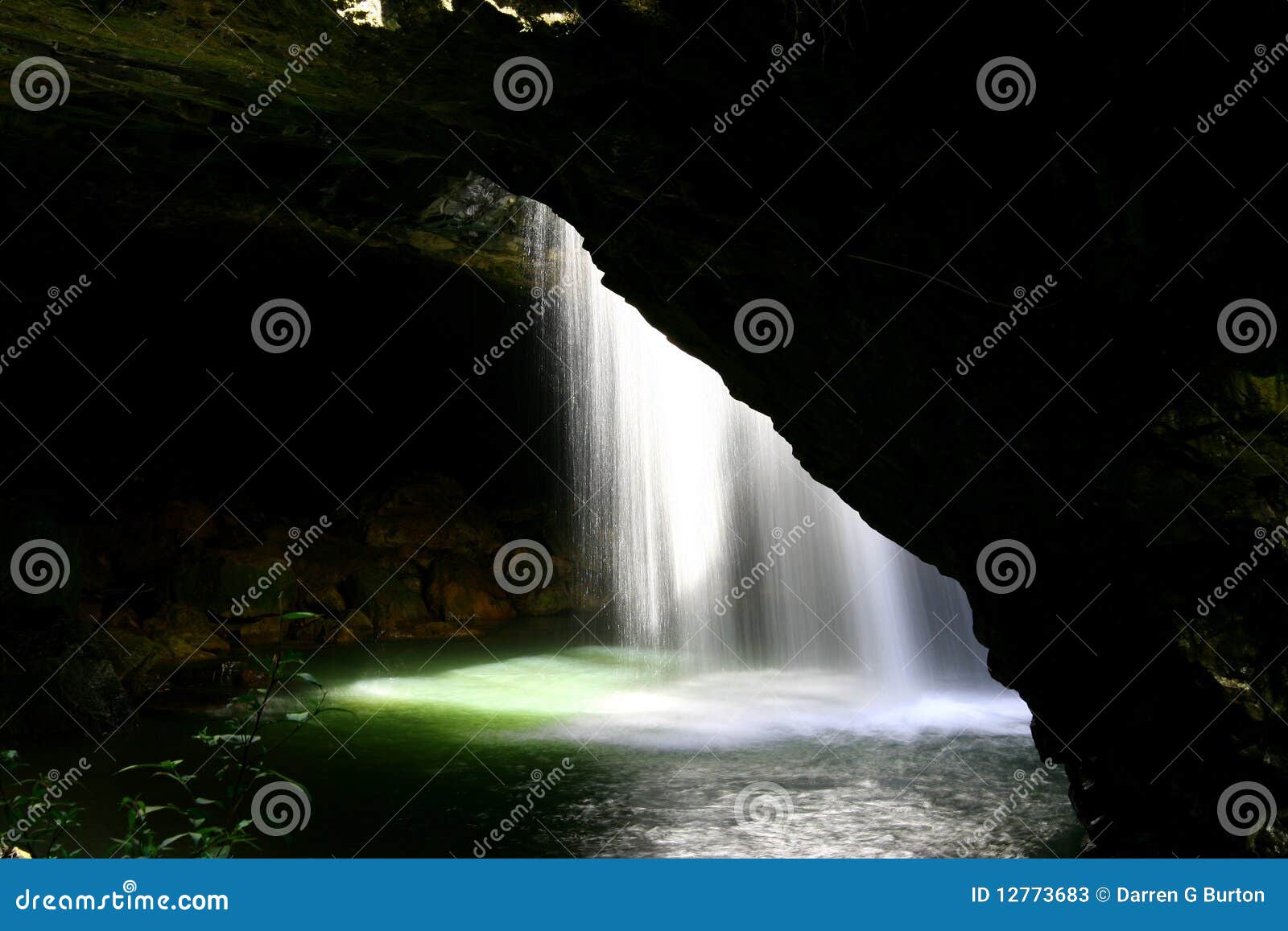 Natural Arch Waterfall stock image. Image of silky, focus - 12773683